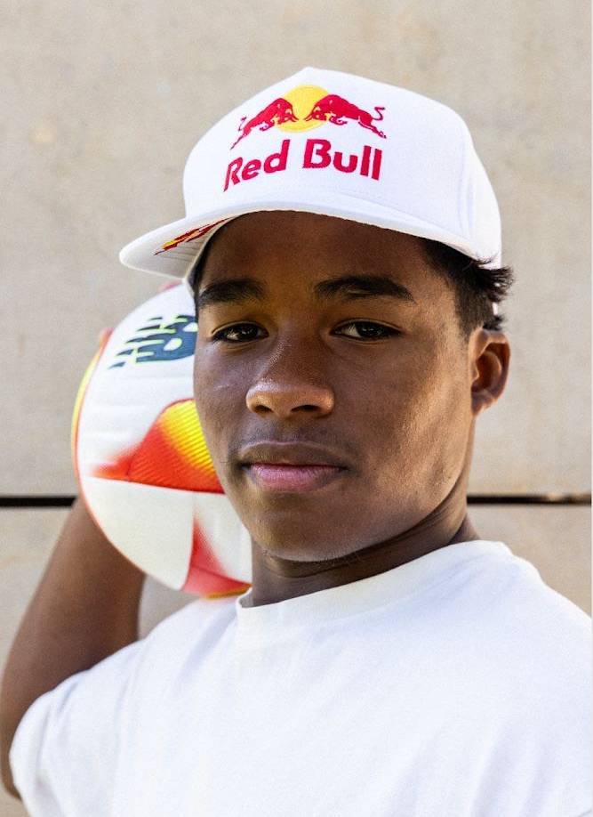 Endrick ficha por Red Bull