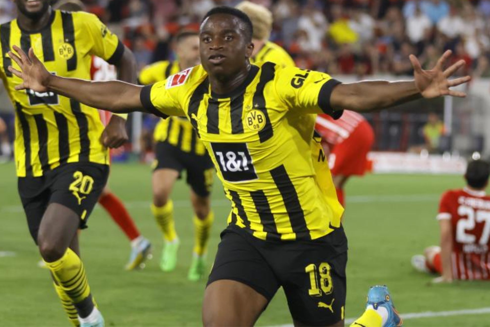 Moukoko se cuela en la agenda del Villarreal