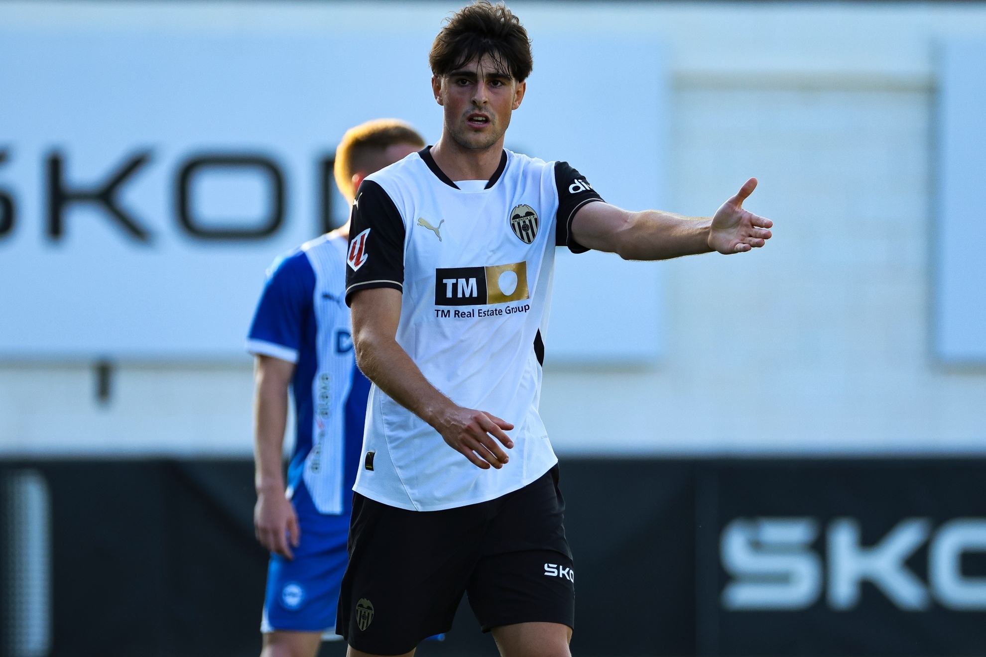 Atlético y Valencia se dan la mano por Javi Guerra