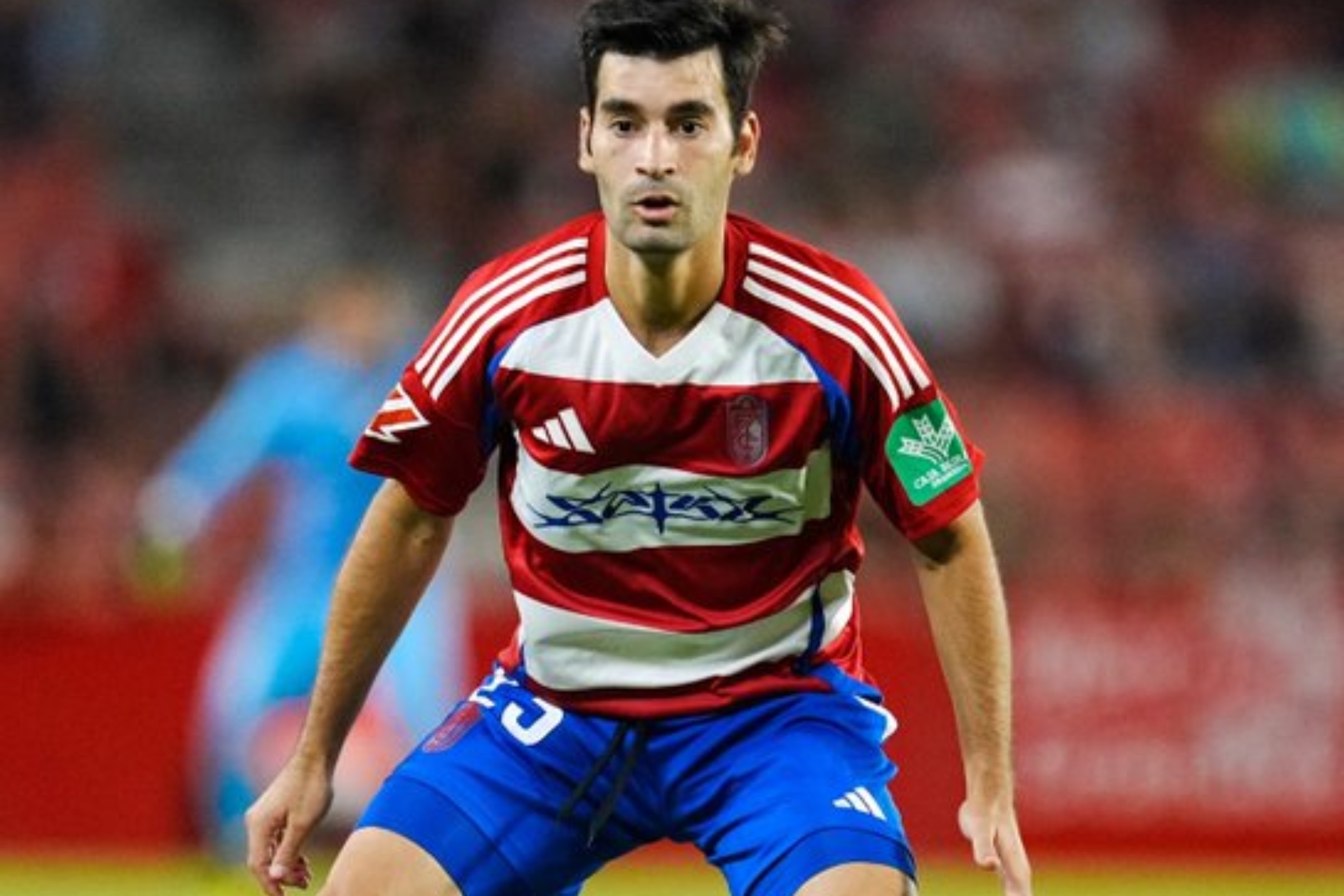 El Trofeo Ciudad de Granada se queda en casa y Manu Trigueros debuta con triunfo