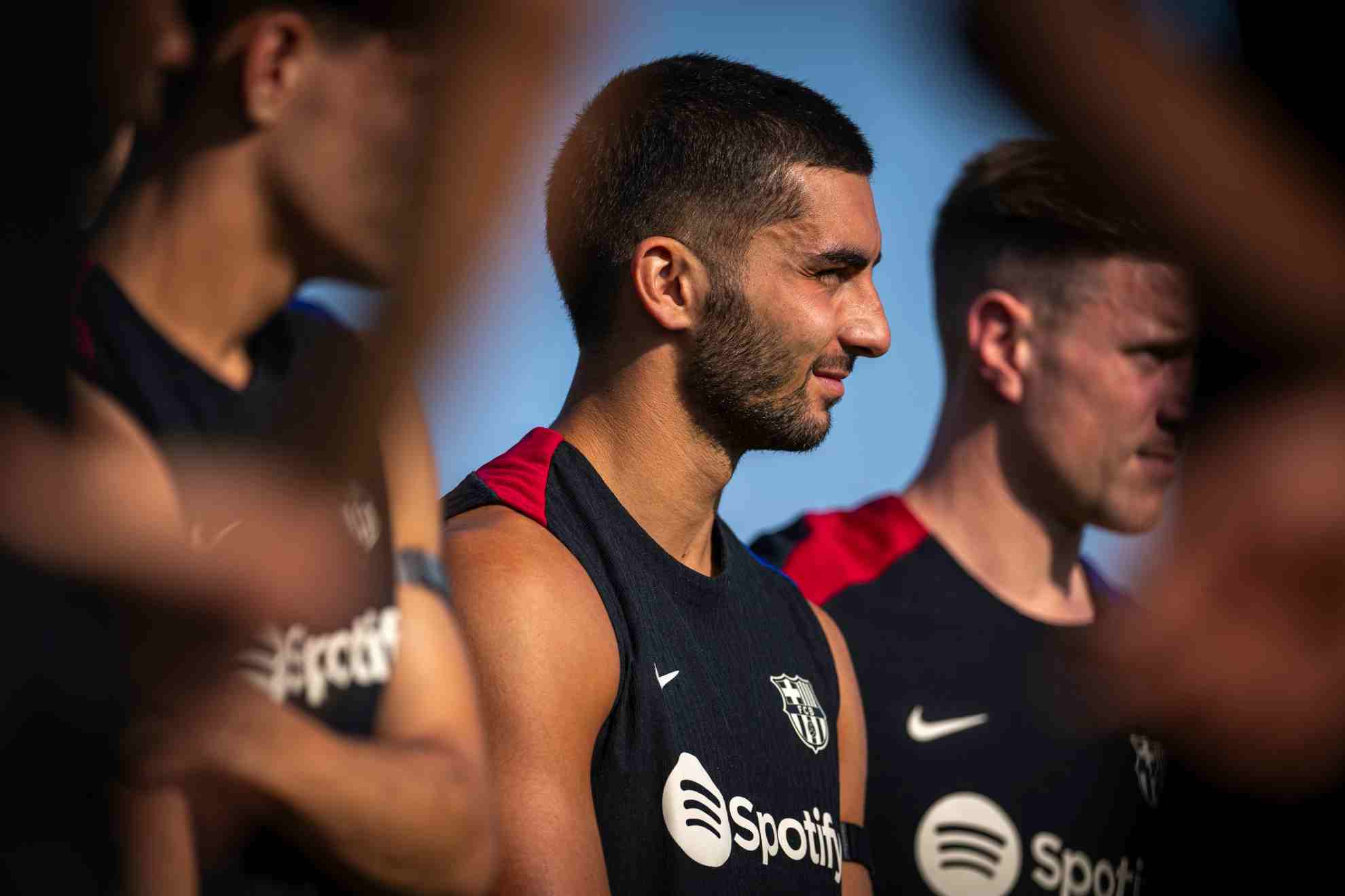 Ferran Torres: sin noticias del Newcastle y decidido a seguir en el Barça