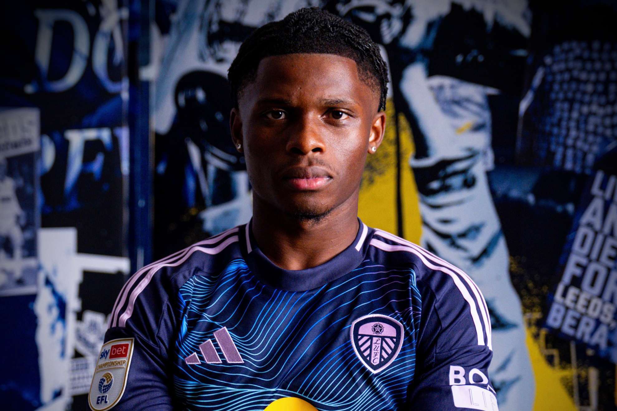 El Almería anuncia la primera venta importante: Ramazani al Leeds United