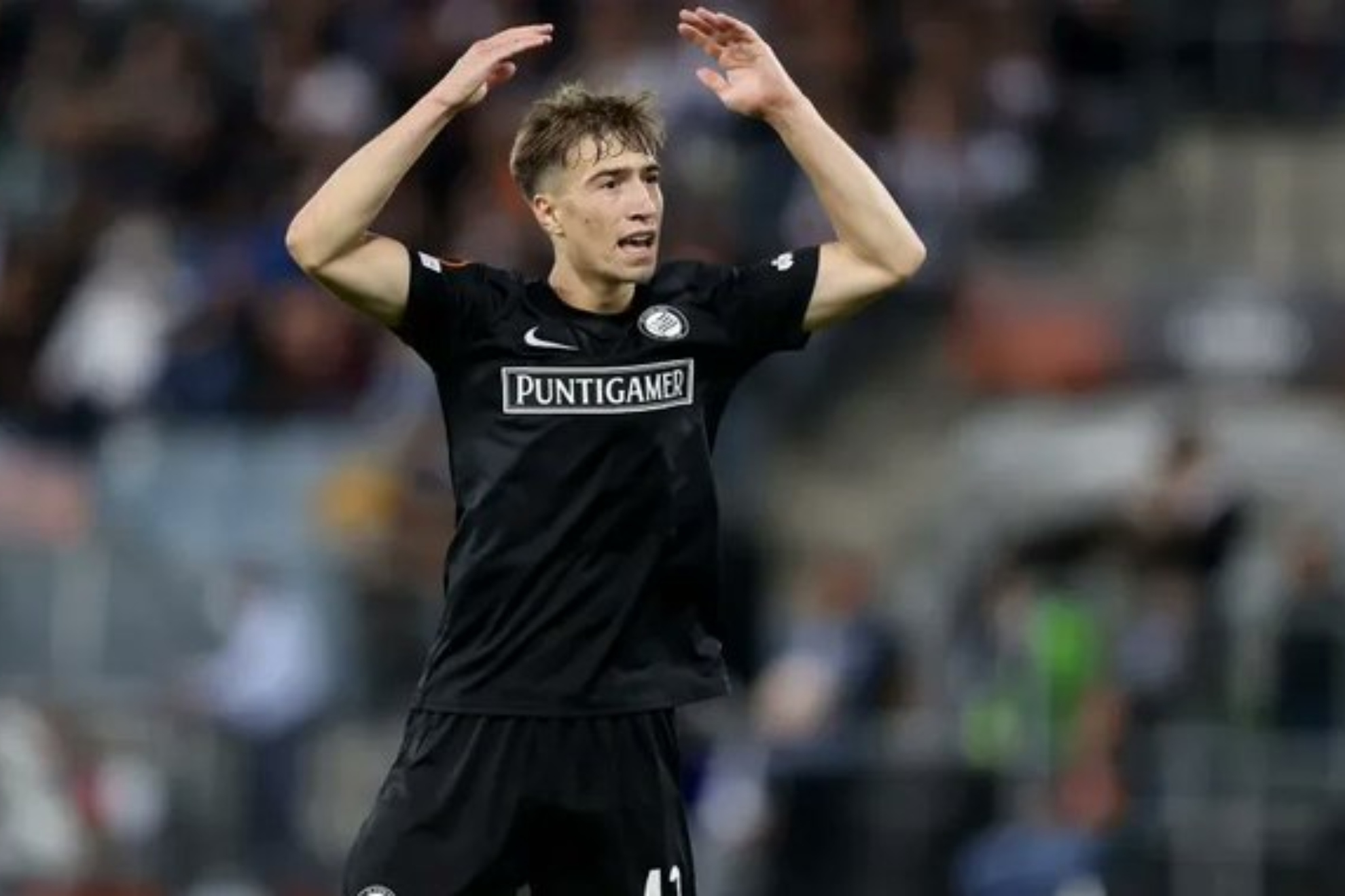 El Elche ficha a David Affengruber y cierra su defensa para esta temporada