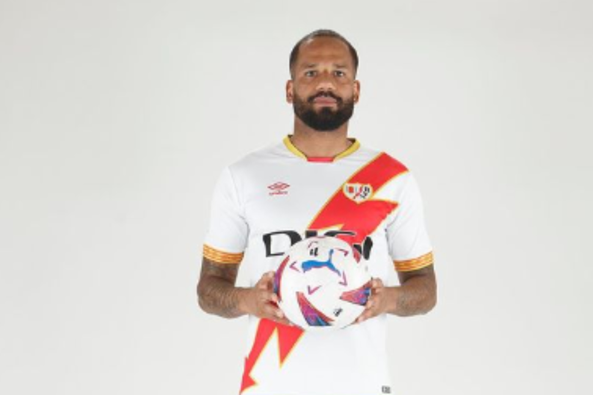 Bebé dice adiós al Rayo Vallecano tras ocho temporadas