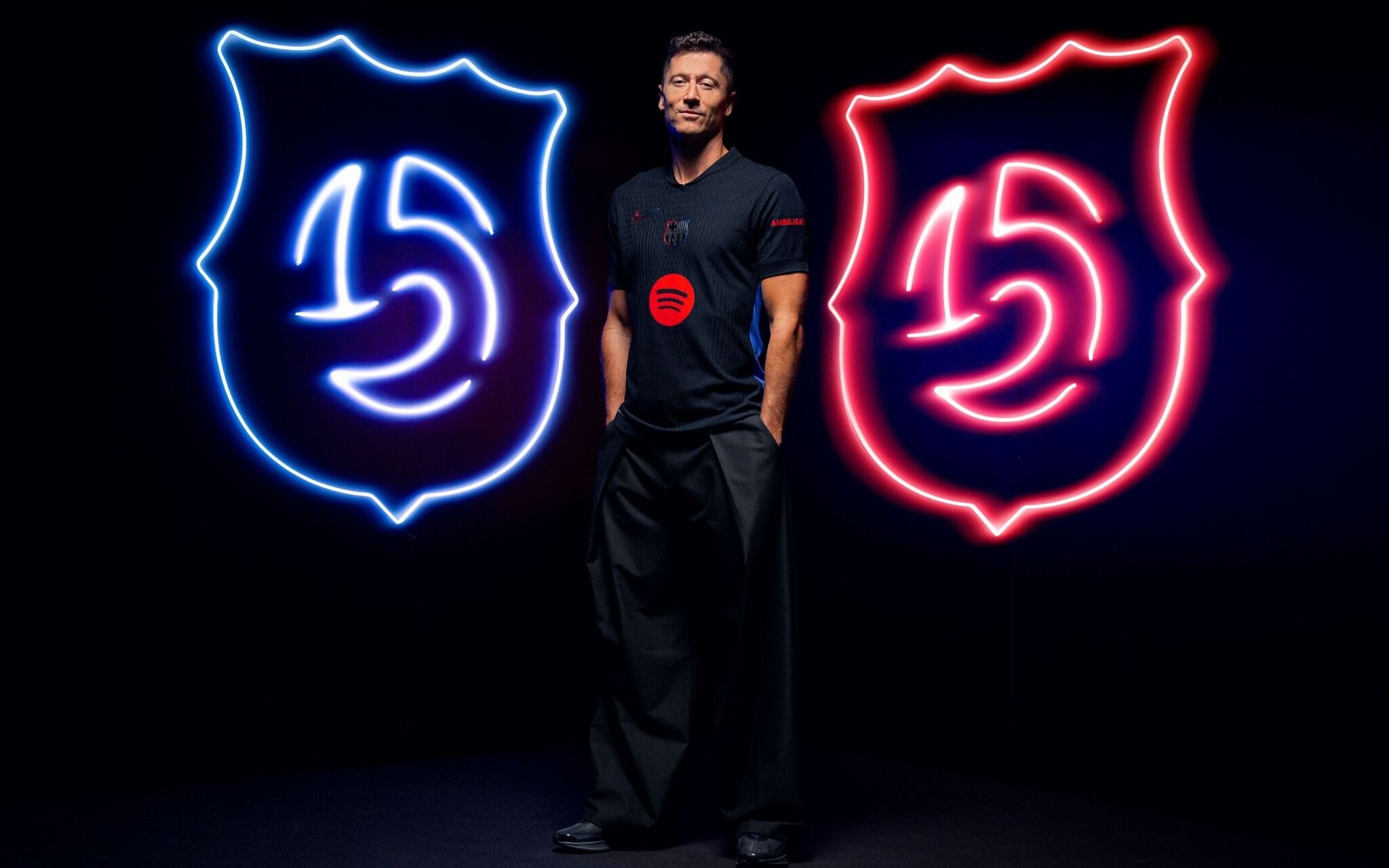 El Barcelona recupera el color negro en su segunda equipación