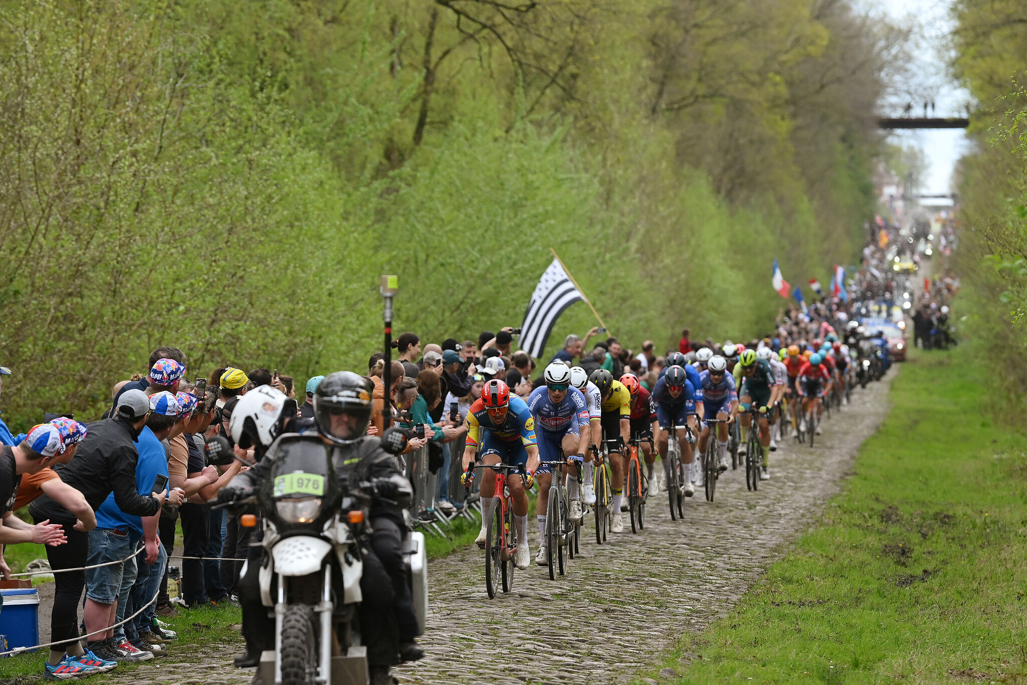 Por esto llaman el infierno a la París-Roubaix: así fue el espectacular ...