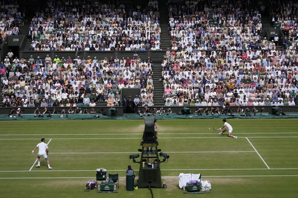 Wimbledon: Muchos famosos en la final entre Alcaraz y Djokovic: desde ...