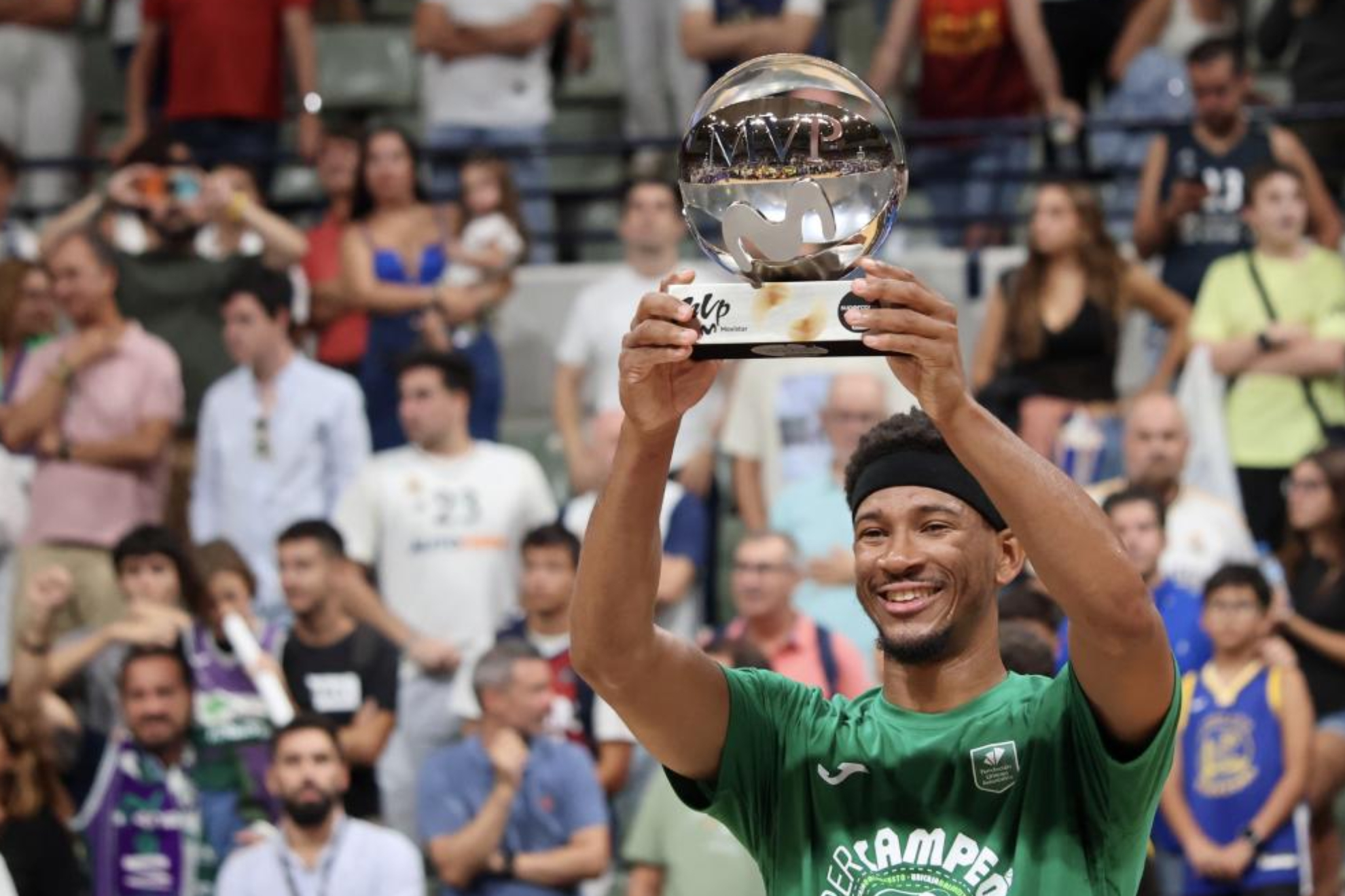 Kameron Taylor reina en Murcia como el MVP de la Supercopa