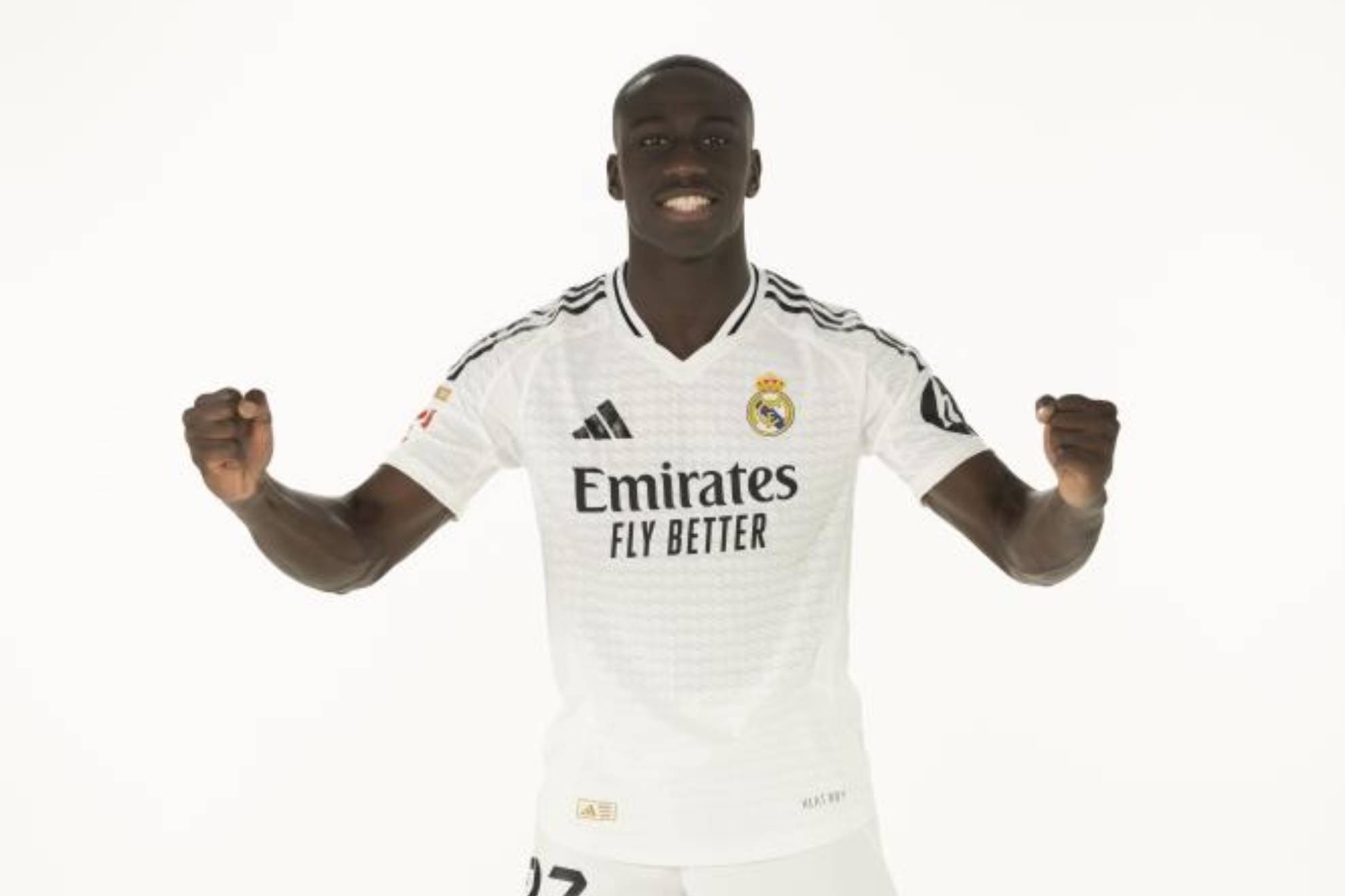 Mendy renueva con el Real Madrid hasta el 30 de junio de 2027