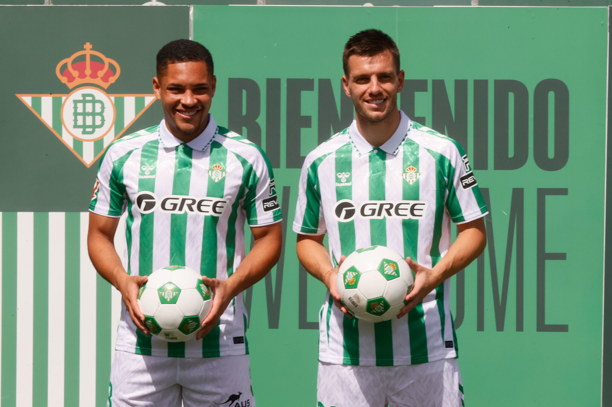 La presentación de Lo Celso y Vitor Roque como jugadores del Betis, en ...