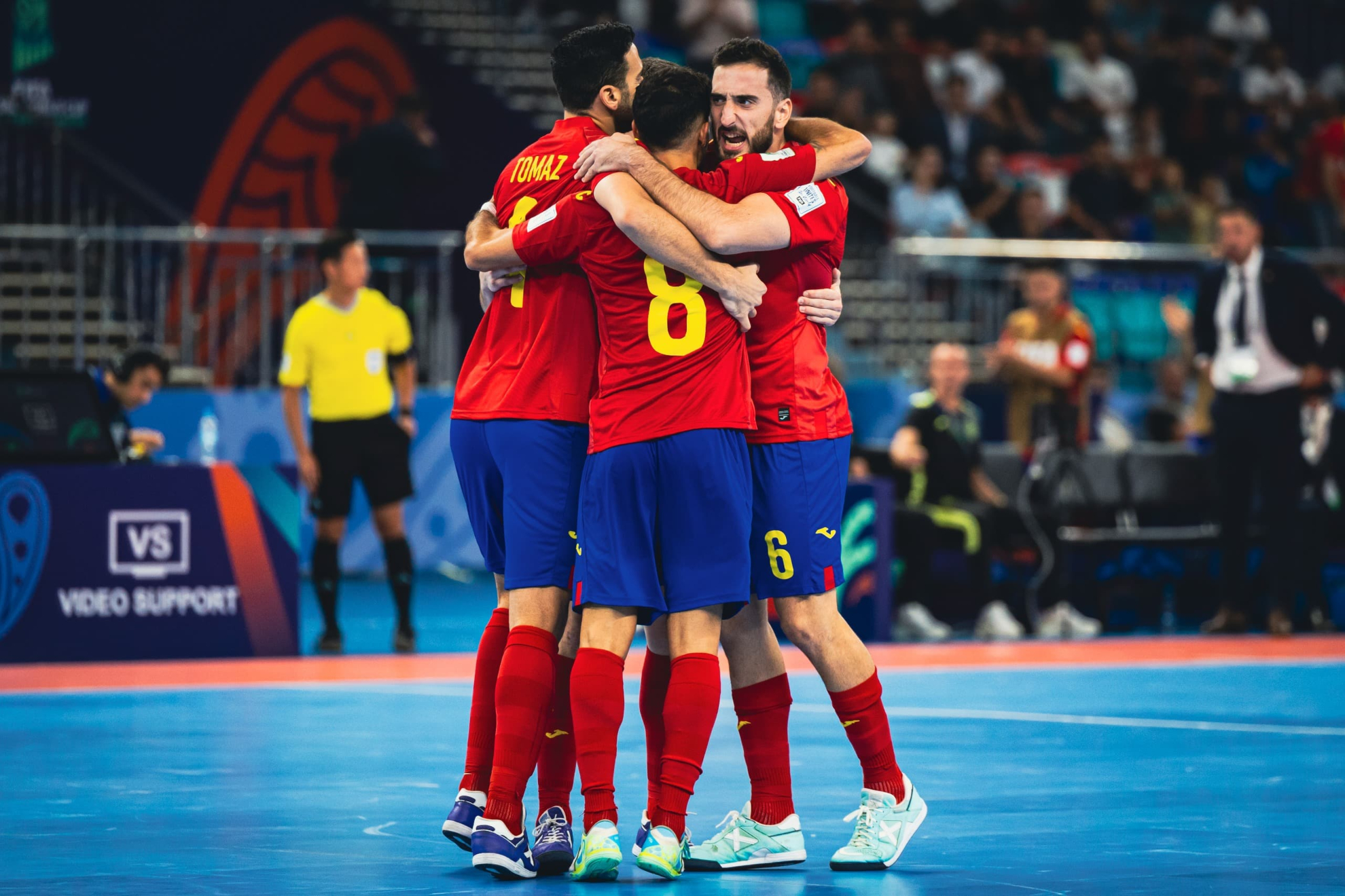 Catela, el portero y tres más