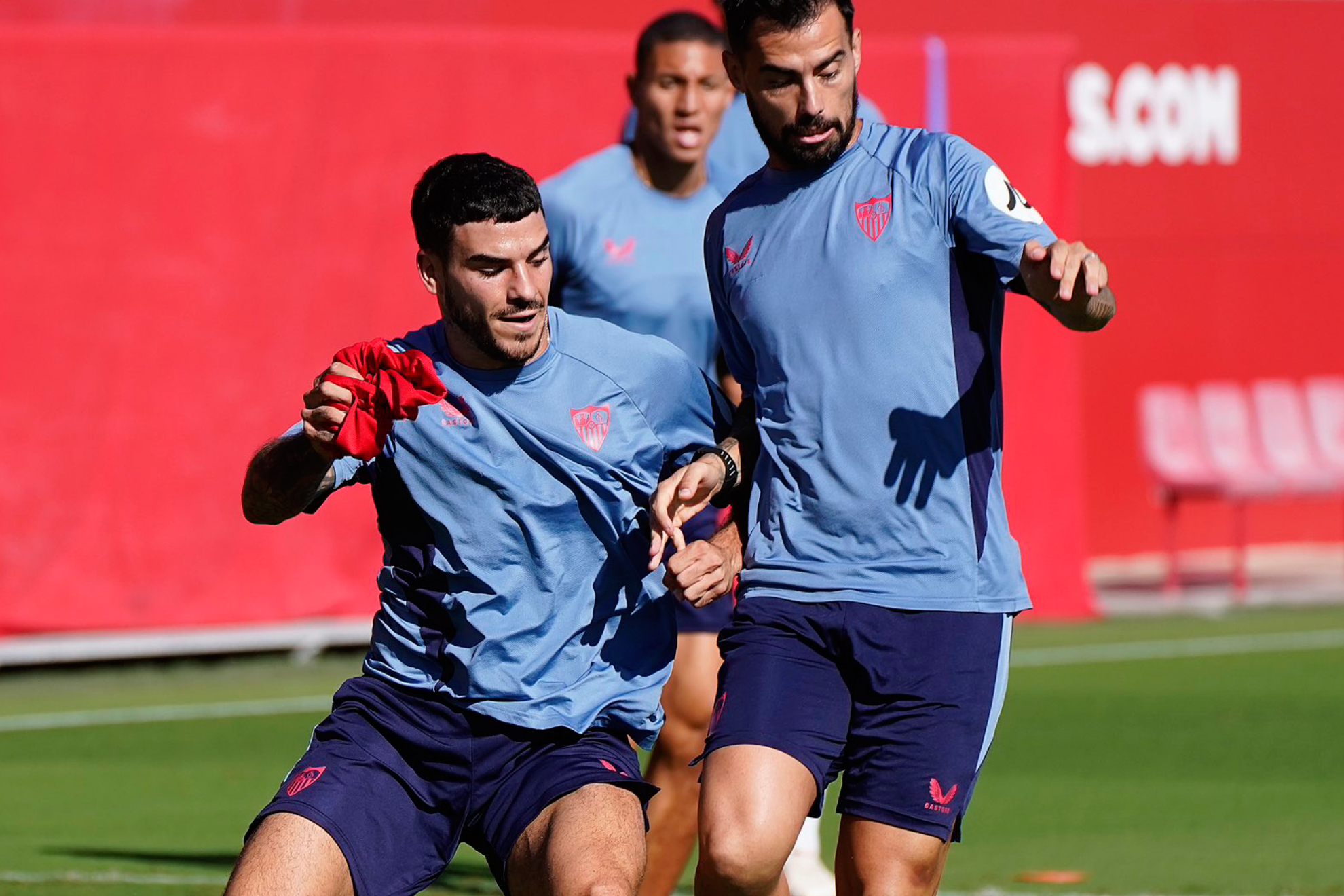 Isaac Romero: "Navas se merece ganar su último derbi"