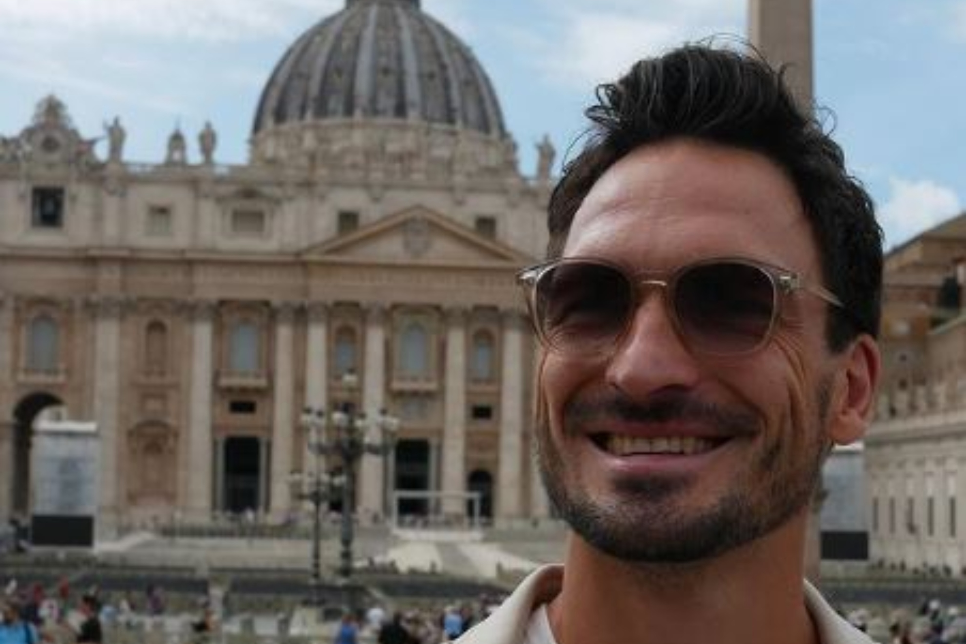 Hummels sigue 'de turismo' por Roma: "Pronto habrá fotos en el campo"