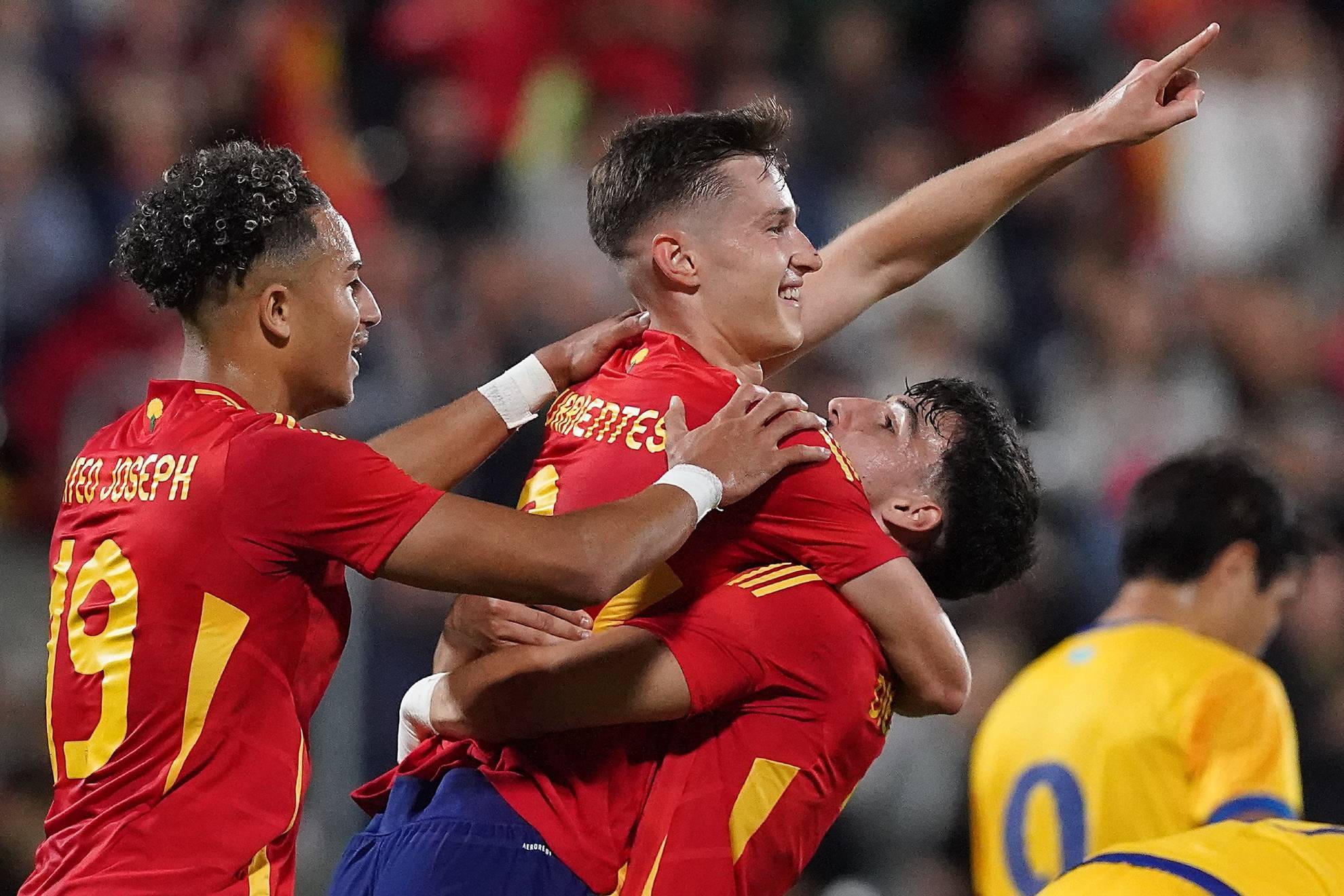 Mateo Joseph lidera el triunfo de la Rojita con un hat-trick en 44 minutos