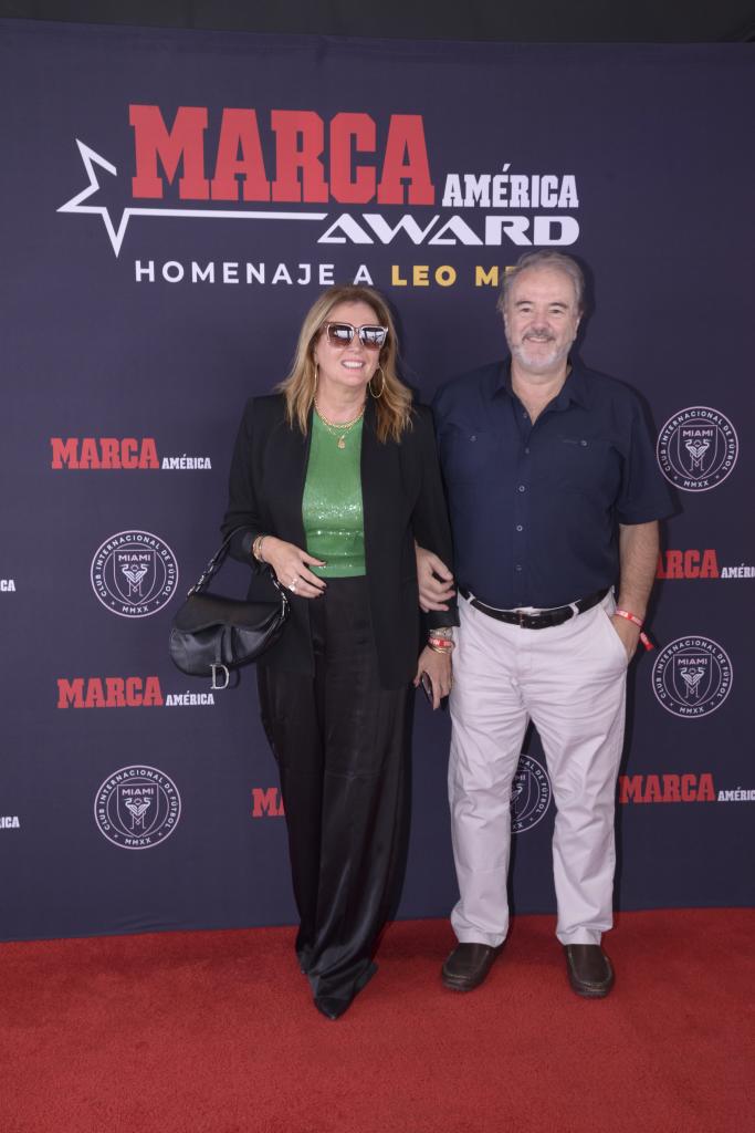 Messi recibe de MARCA el premio al jugador con más títulos de la ...