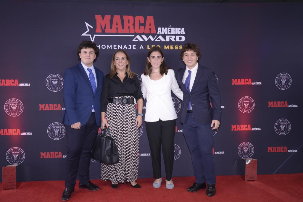 Messi recibe de MARCA el premio al jugador con más títulos de la ...
