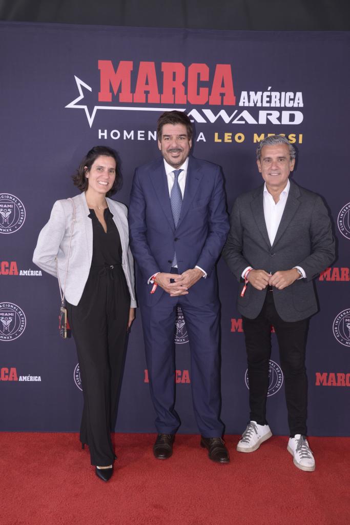 Messi recibe de MARCA el premio al jugador con más títulos de la ...