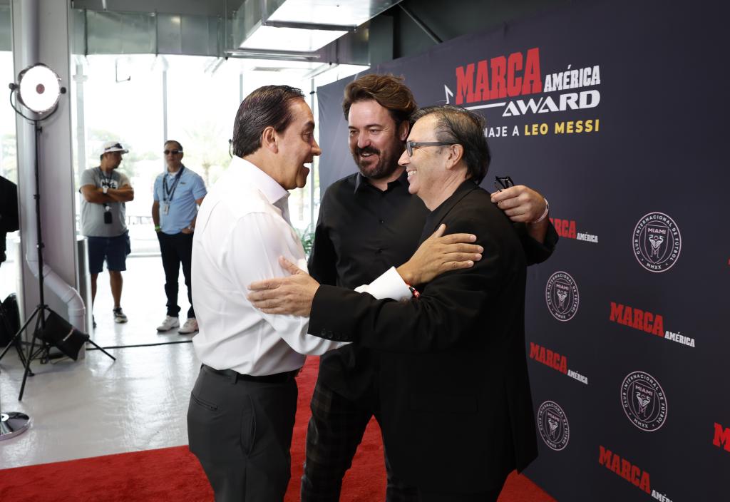 Messi recibe de MARCA el premio al jugador con más títulos de la ...