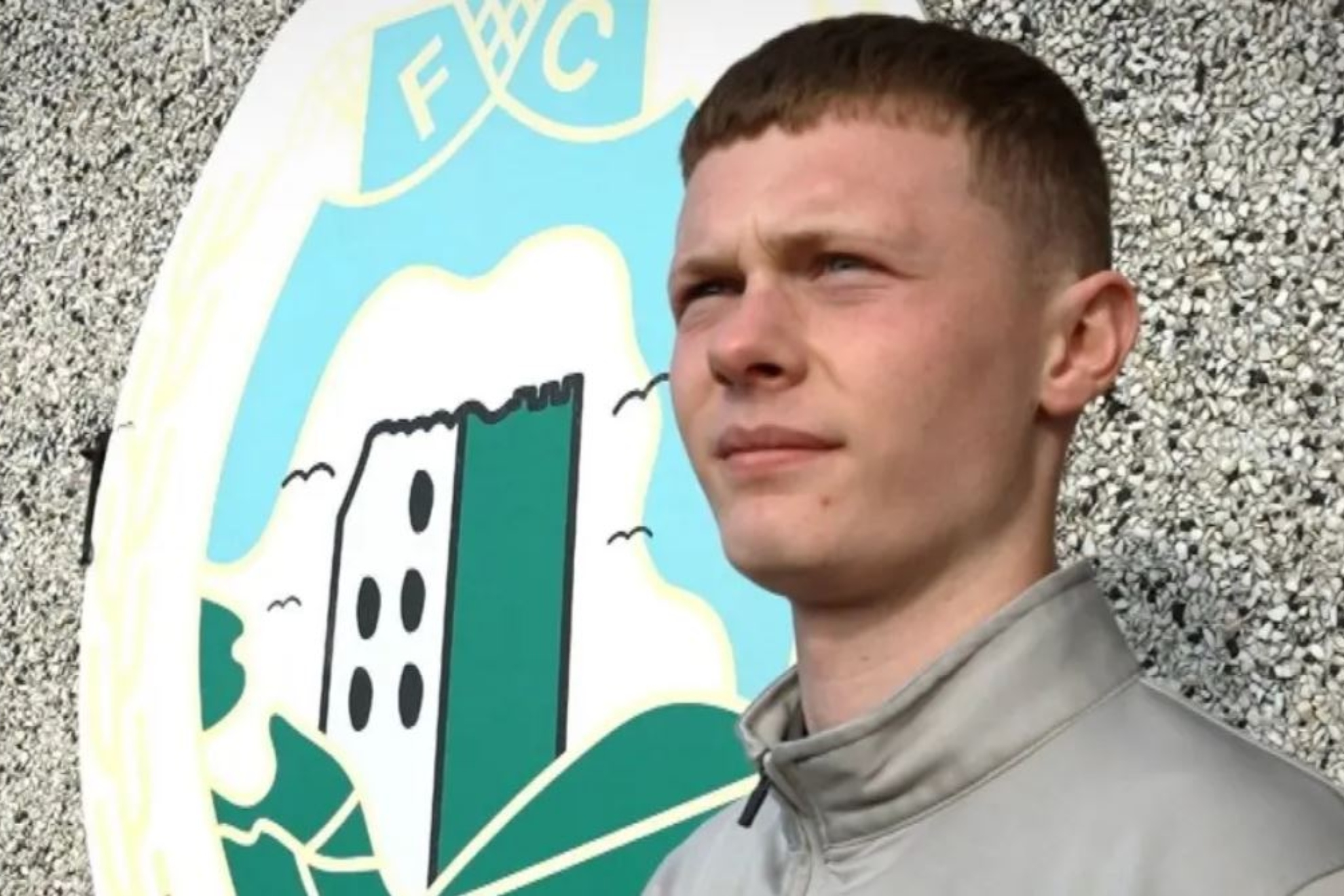 Charlie Watson, el joven que sigue jugando al fútbol con un cáncer en ...