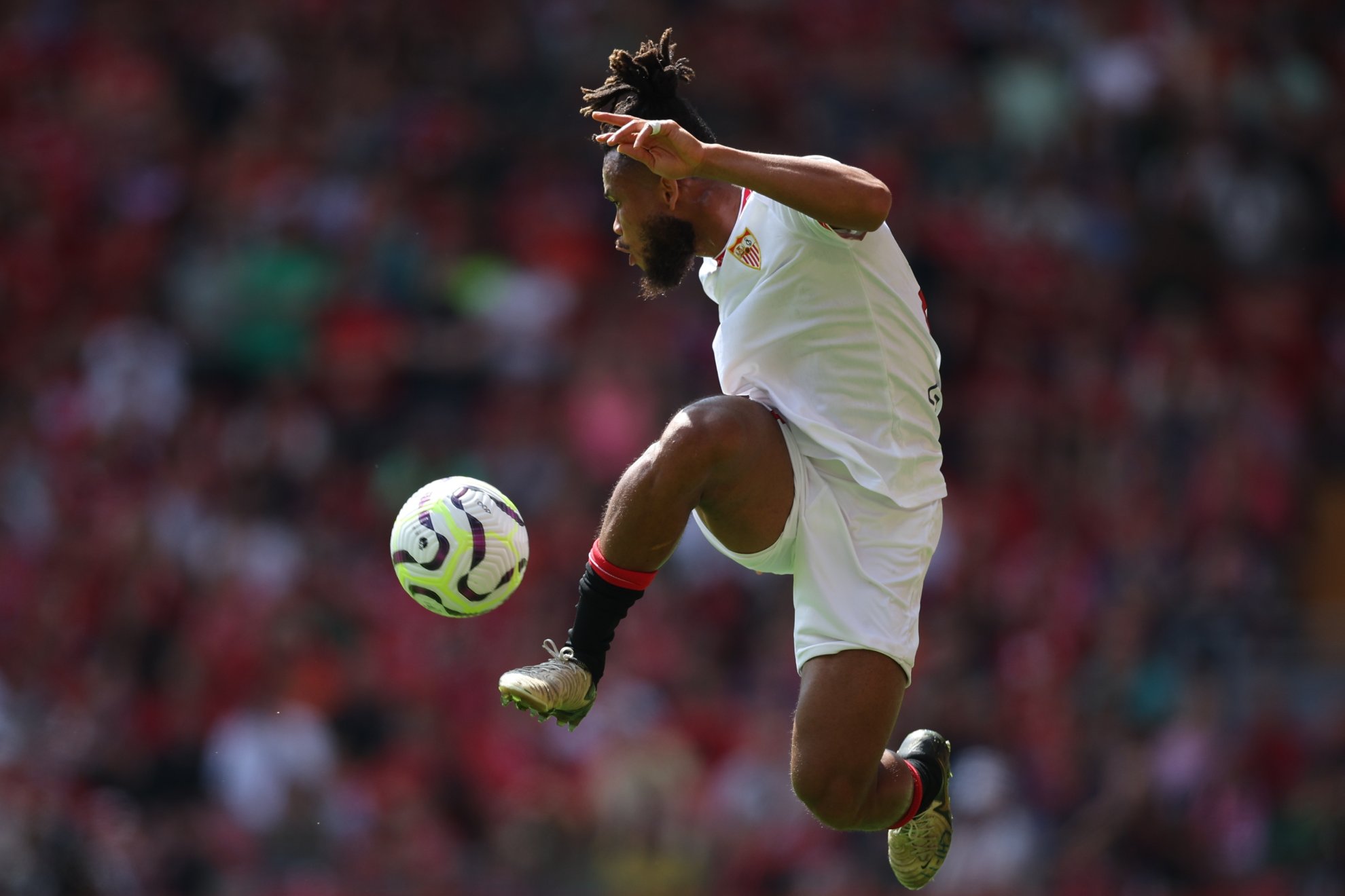 Ejuke regatea al quirófano