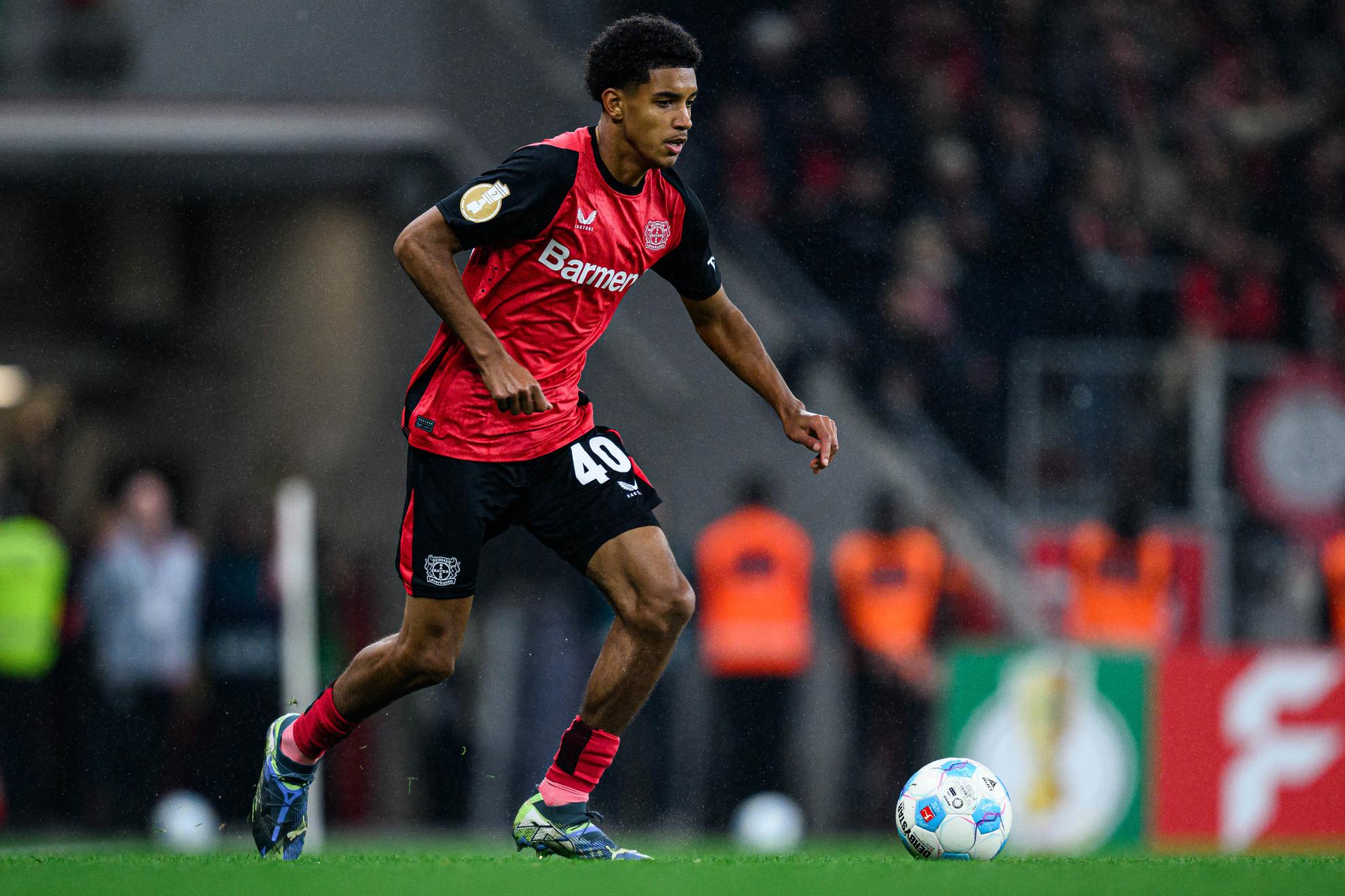 Francis Onyeka, la perla del Bayer Leverkusen que ya se ‘codea’ con ...