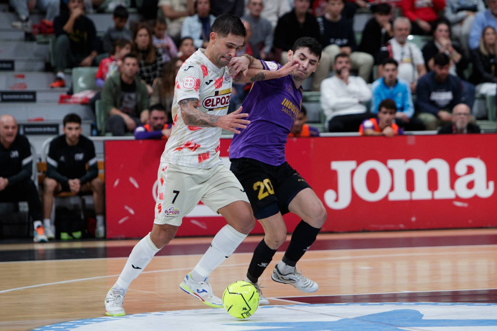 ElPozo Murcia duerme líder