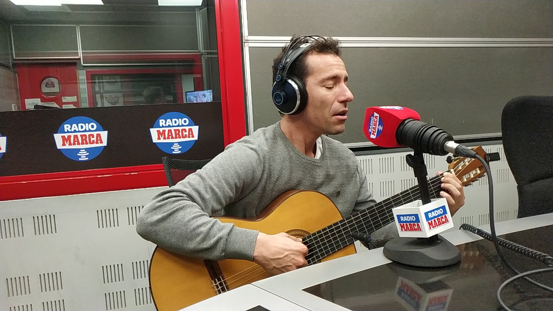 Pedro Rosa: "Admiras tanto al otro que te olvidas de las cosas buenas que tienes tú"