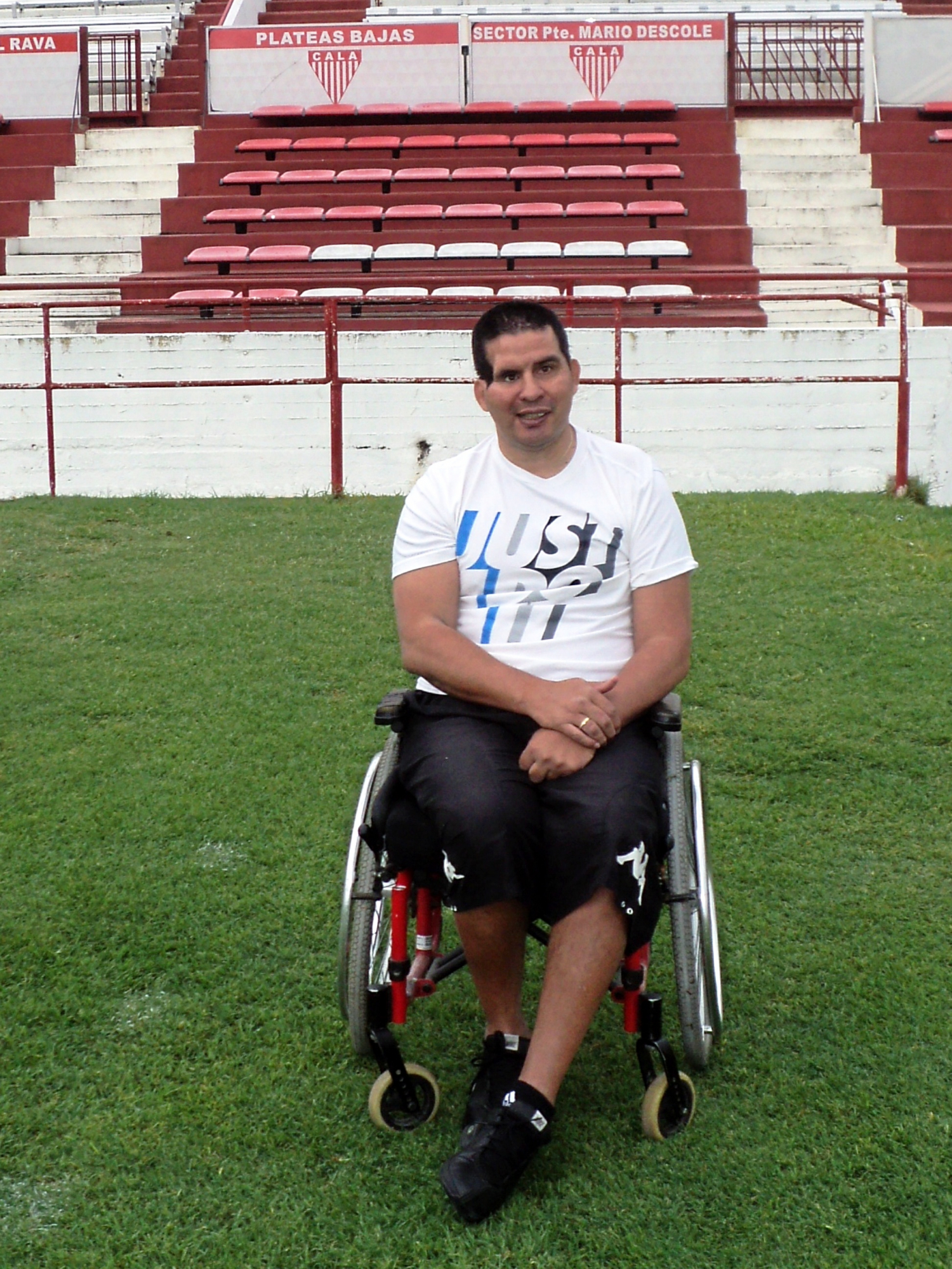 Muere la pareja de Fernando Cáceres al precipitarse desde un séptimo ...