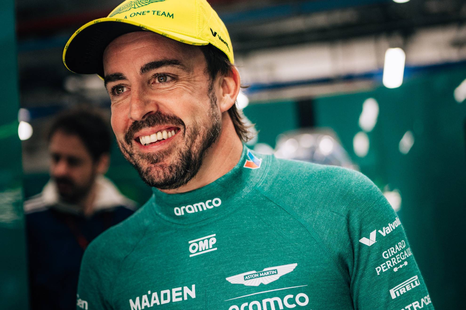 Alonso: "No creo que Russell tenga una doble cara, es una gran persona ...