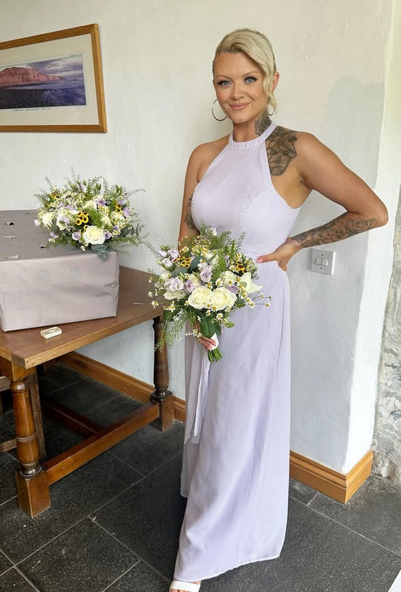 Duros ataques a una periodista deportiva por salir con tatuajes en ...