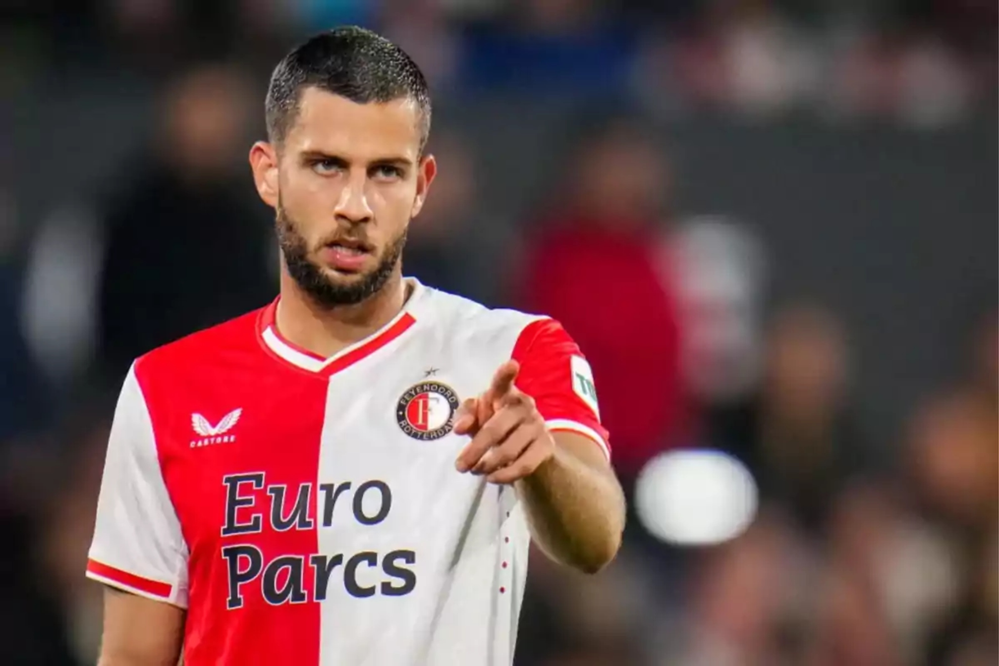 Al Nassr rechaza a Hancko al llegar a su hotel: "Escandaloso e inaudito"