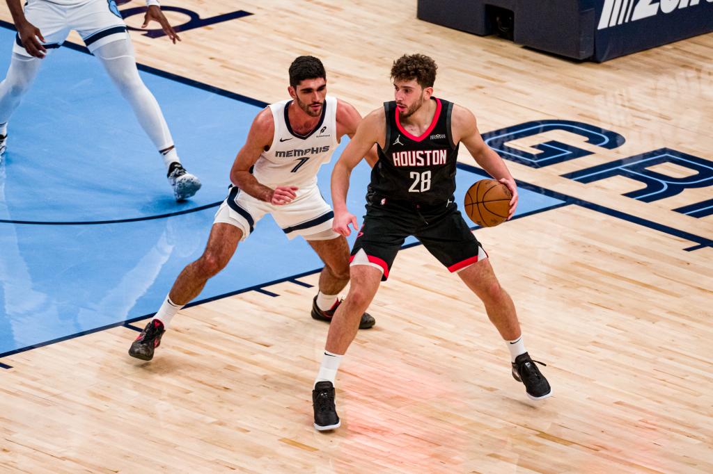 Santi Aldama regresa con derrota y a buen nivel