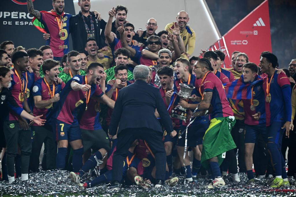 Lo que no viste: desfile de banderas, las gafas de Raphinha y Lamine y ...