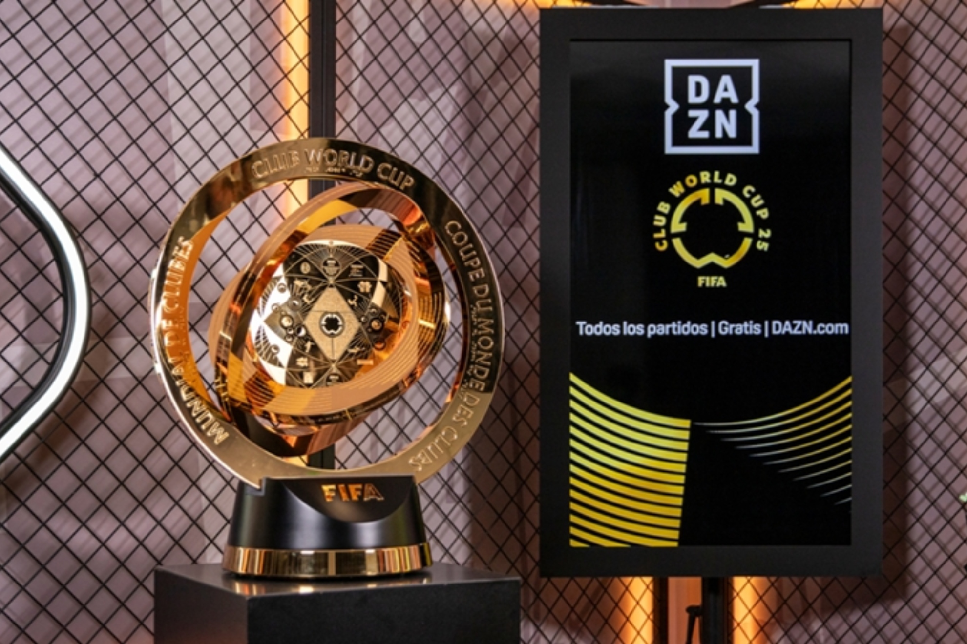 El Trofeo del Mundial de Clubes FIFA hace escala en España: descubre todos los secretos del ...