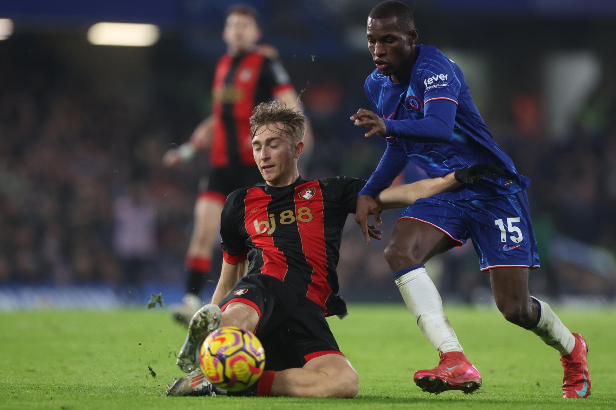 Dean Huijsen, la nueva sensación de la Premier cuyo ídolo es Sergio ...