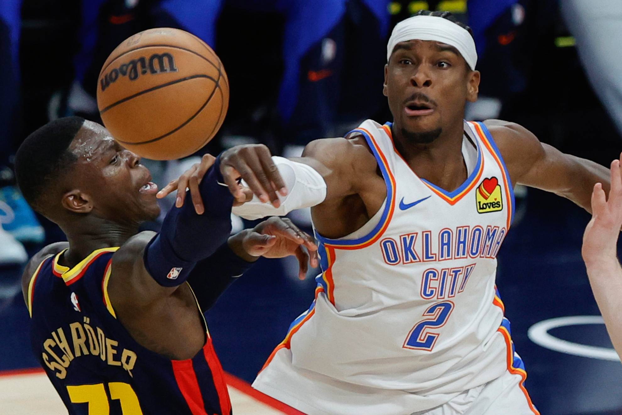 Shai-Gilgeous Alexander mete 52 puntos para afianzar su condición de MVP de la temporada en la NBA