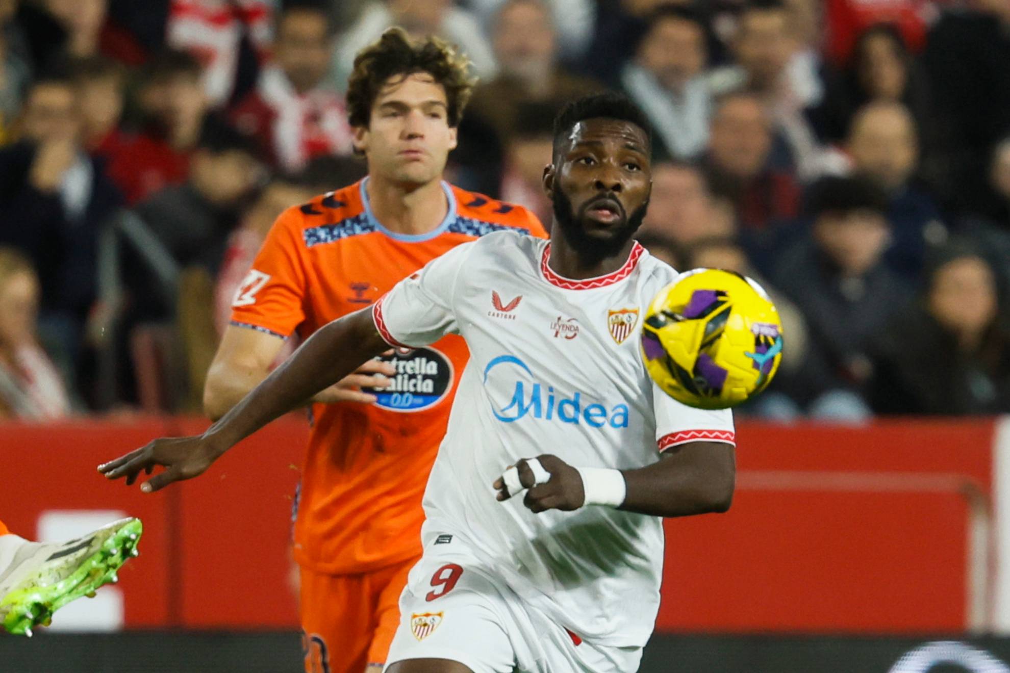 El Sevilla hace oficial la cesión de Iheanacho al Middlesbrough