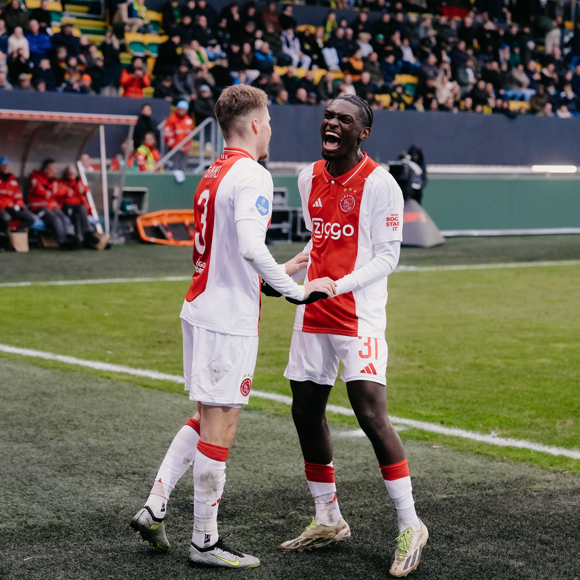 Jorthy Mokio ilusiona al Ajax: rechazó al Barcelona... y debuta con 16 ...