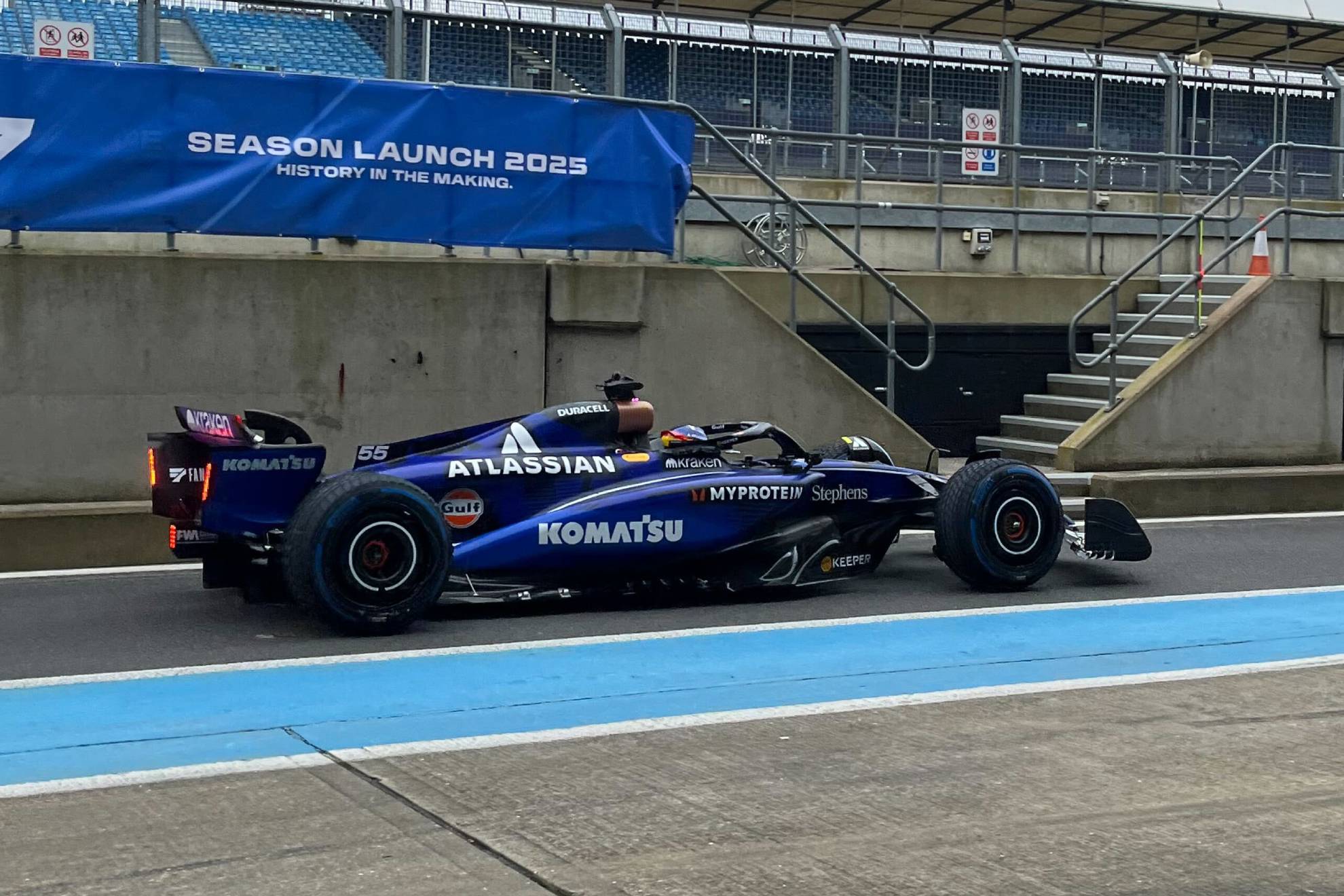 Así es el nuevo Williams de Carlos Sainz, el FW47, desde todos los ...