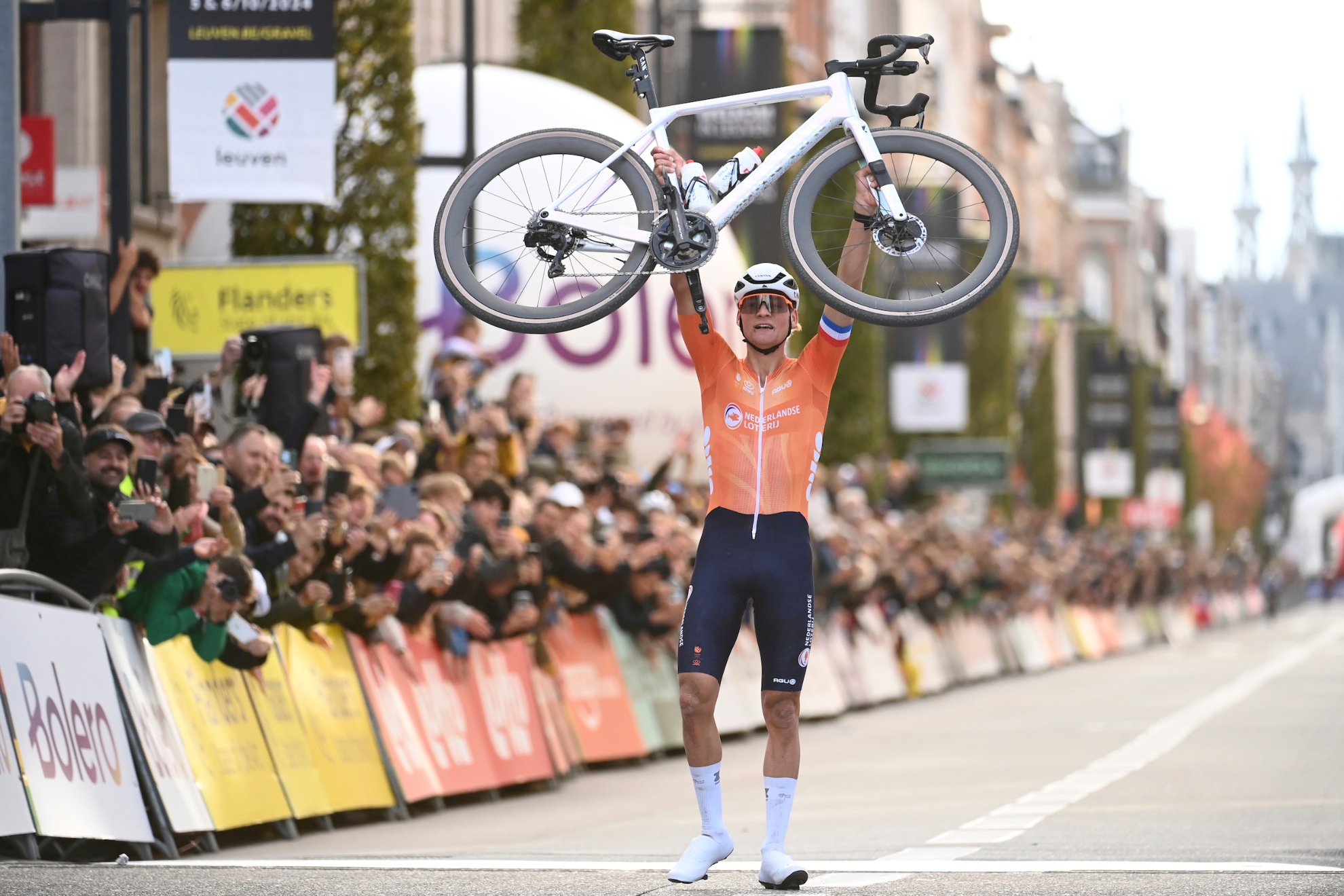 Van der Poel se estrena esta temporada en el G.P. de Samyn | Marca