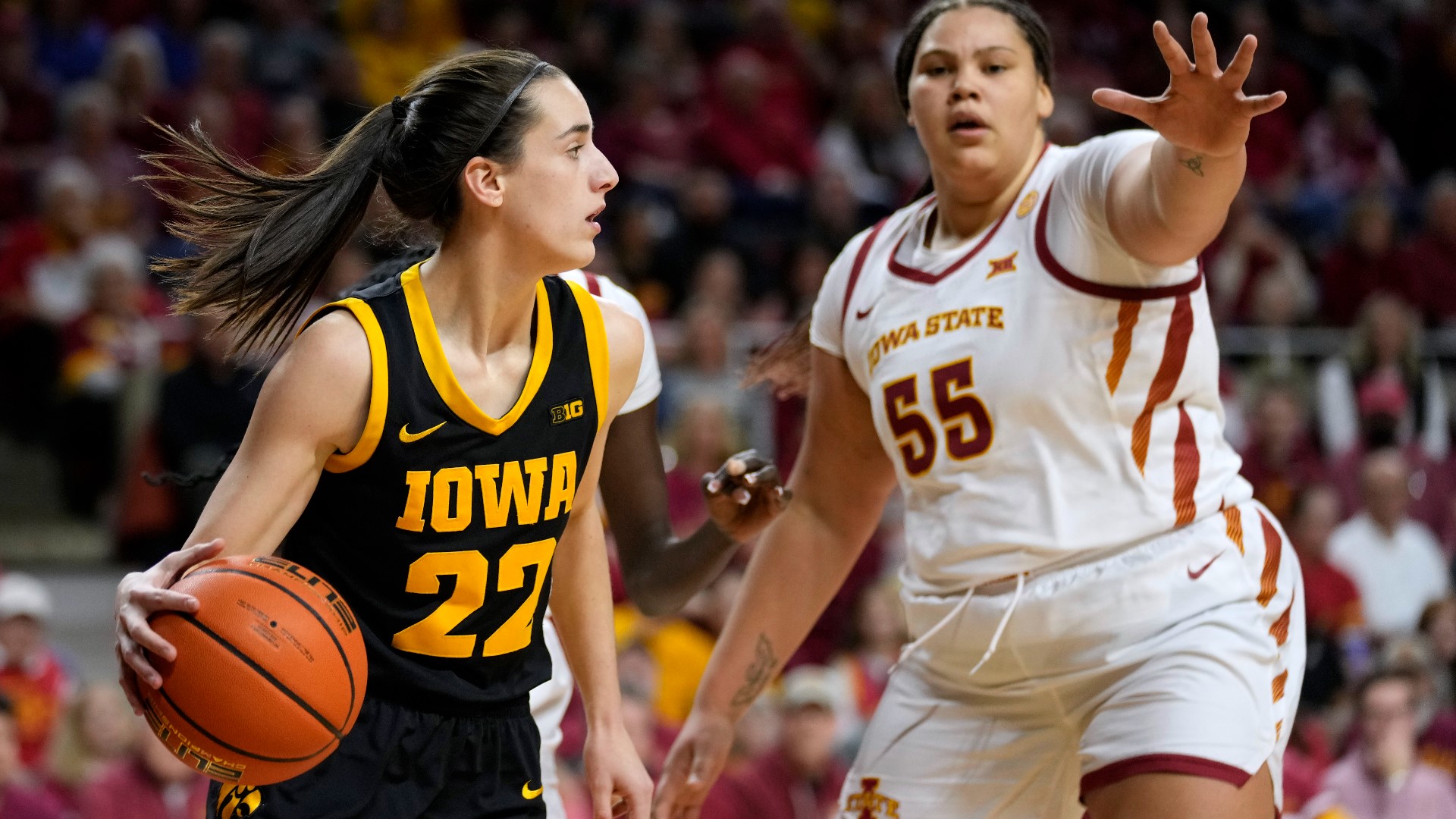 'Lady Shaq', la fuerza de la naturaleza que arrasa en la NCAA