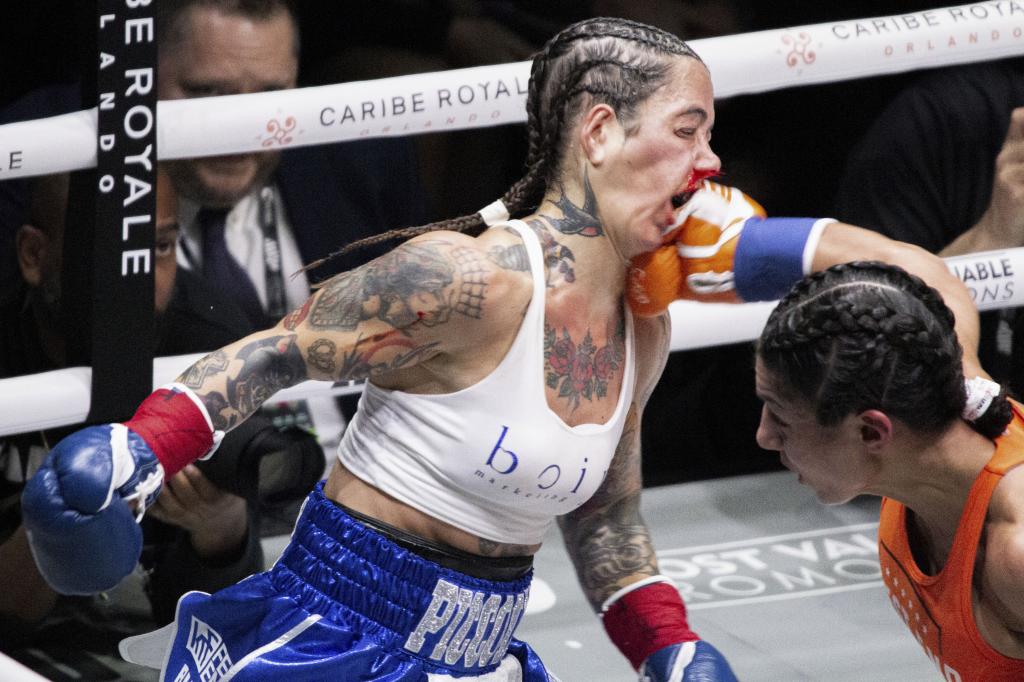 Cristina Navarro cae ante la canadiense Sara Bailey con el cinturón mundial minimosca en juego