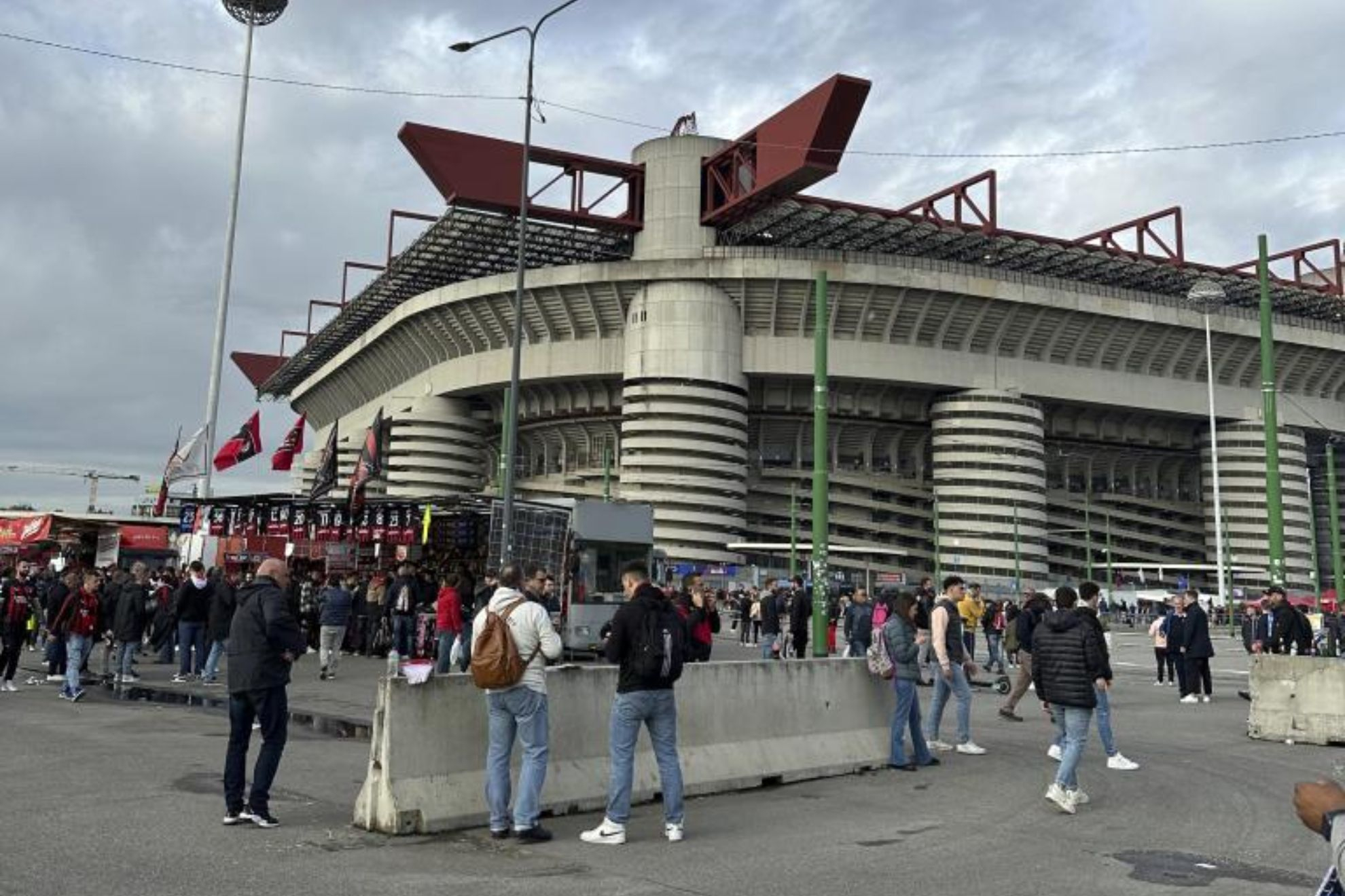 ¿San Siro o Giuseppe Meazza? El estadio del Inter de Milán y la eterna ...