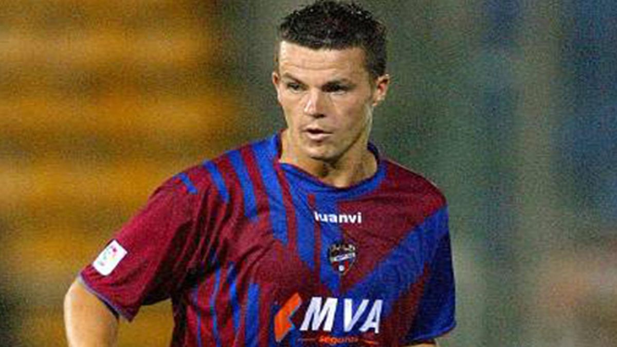 Los irlandeses que han pasado por el fútbol español: Michael Robinson y ...