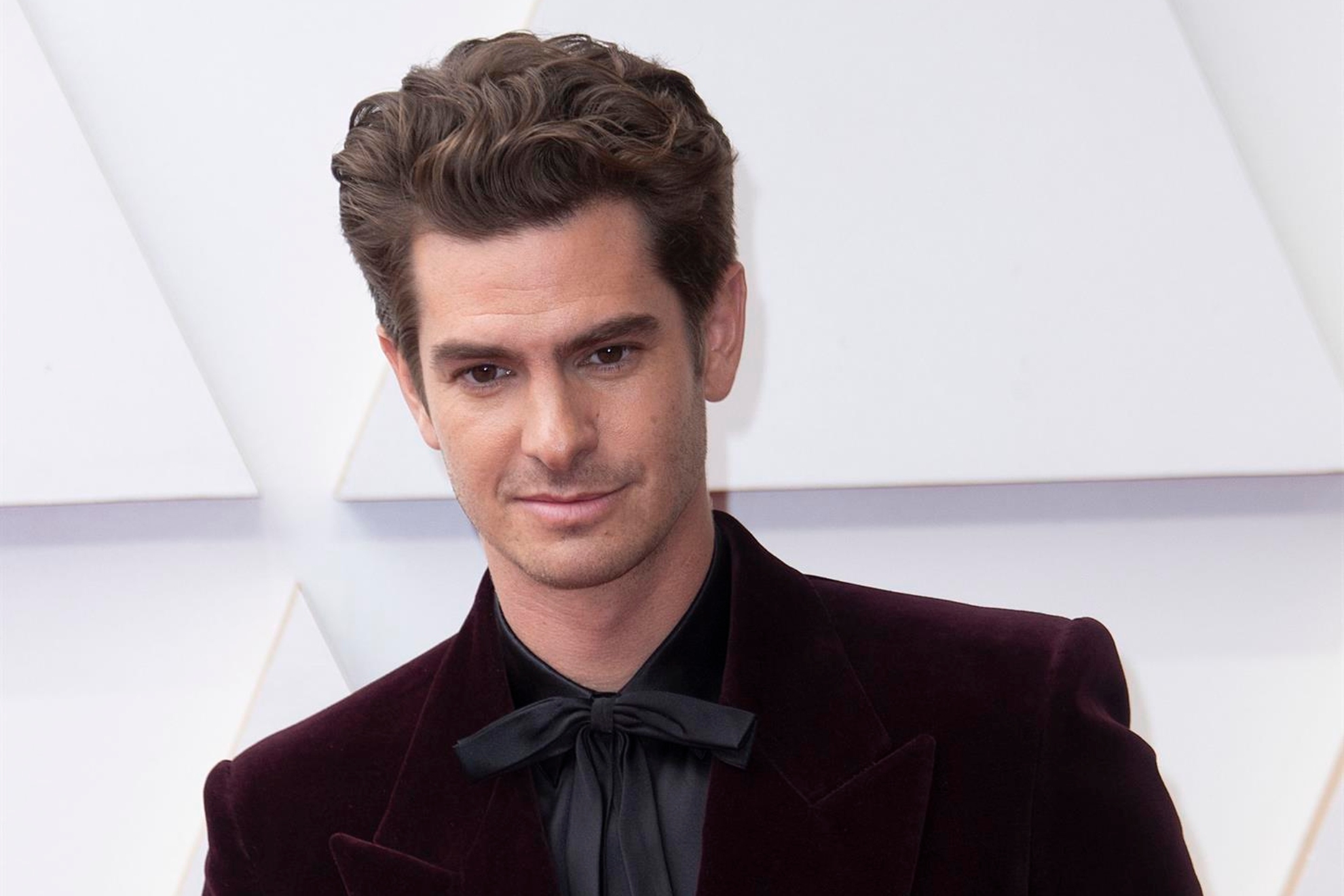 Andrew Garfield 'cazado' con su nueva pareja, la modelo Olivia Brower