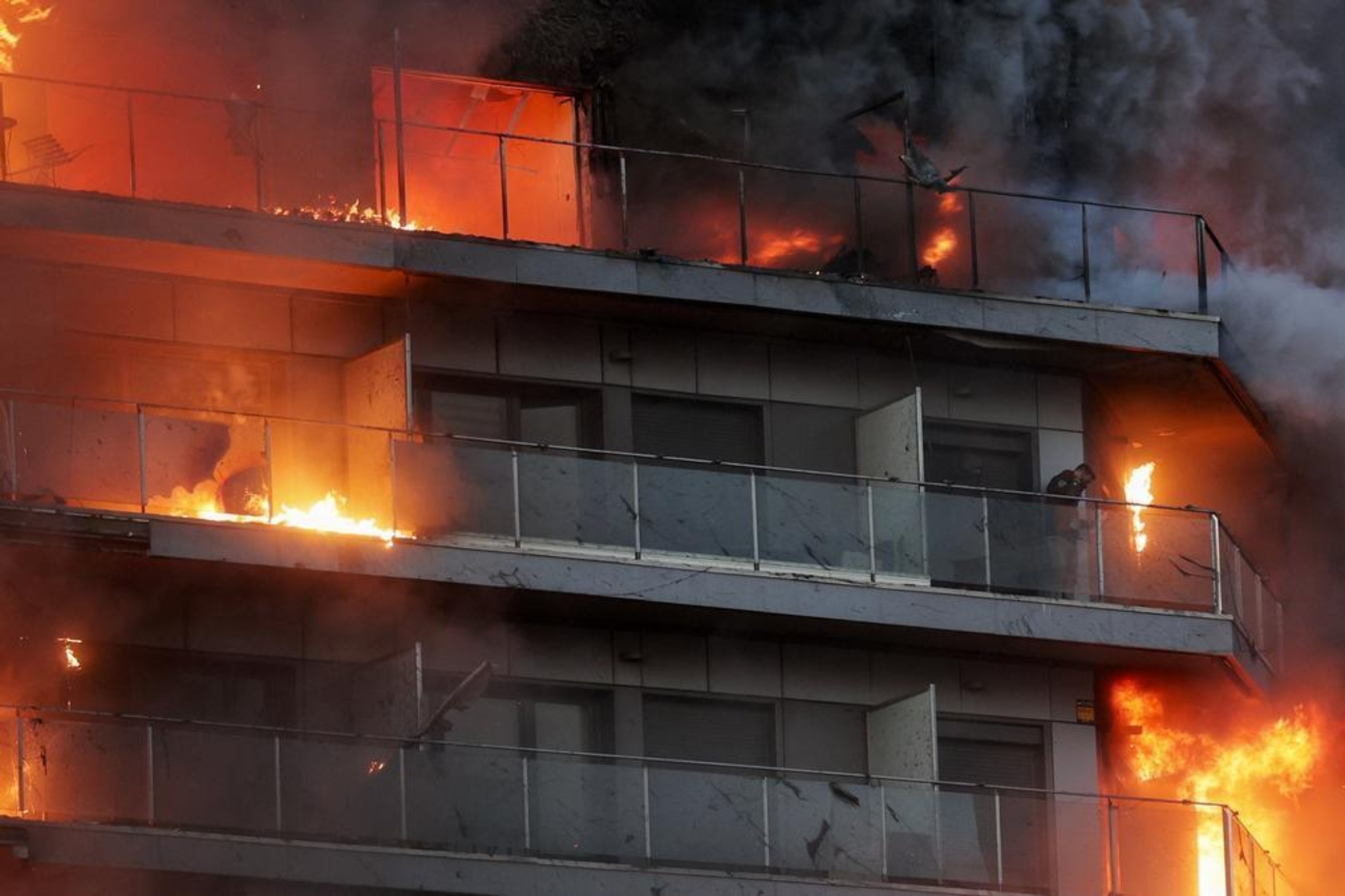 Ayudas de 10.0000 euros del incendio de Valencia: requisitos, quién ...