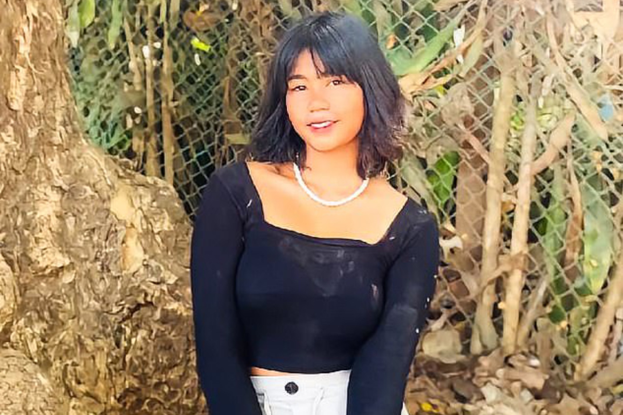 Muere la influencer Moe Sa Nay a los 14 años al hacerse un selfie en una cascada en Birmania