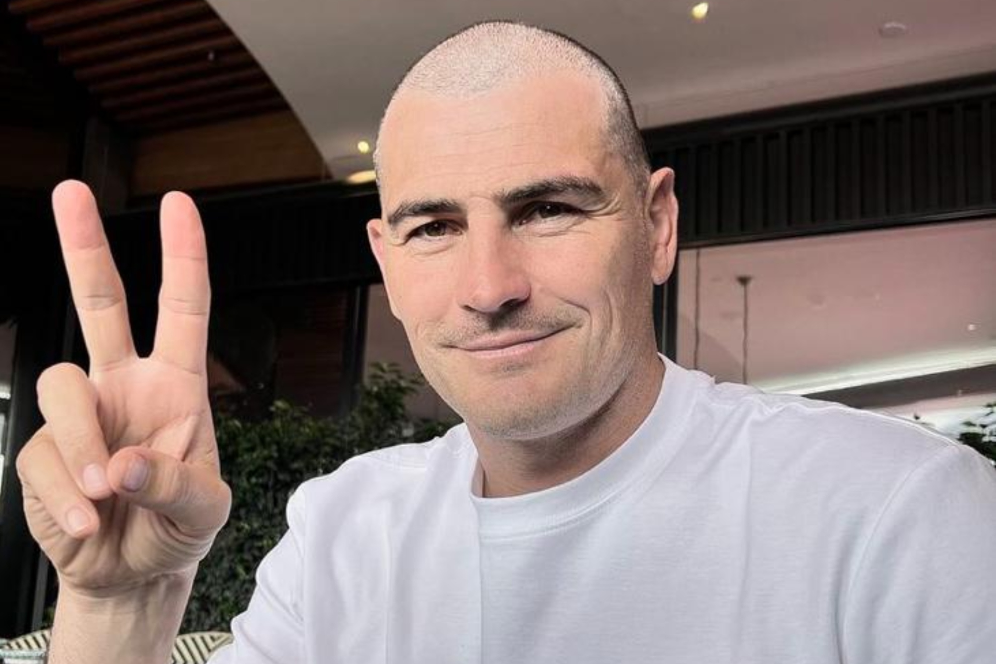 Iker Casillas muestra su pelo tras los rumores de su injerto capilar y ...