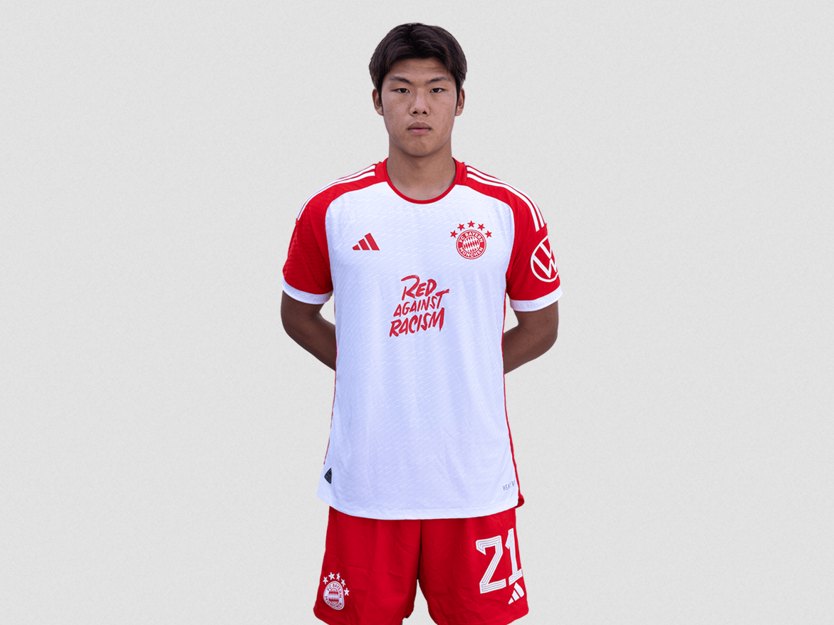 Muere el futbolista chino de 18 años que sufrió un rodillazo en la ...