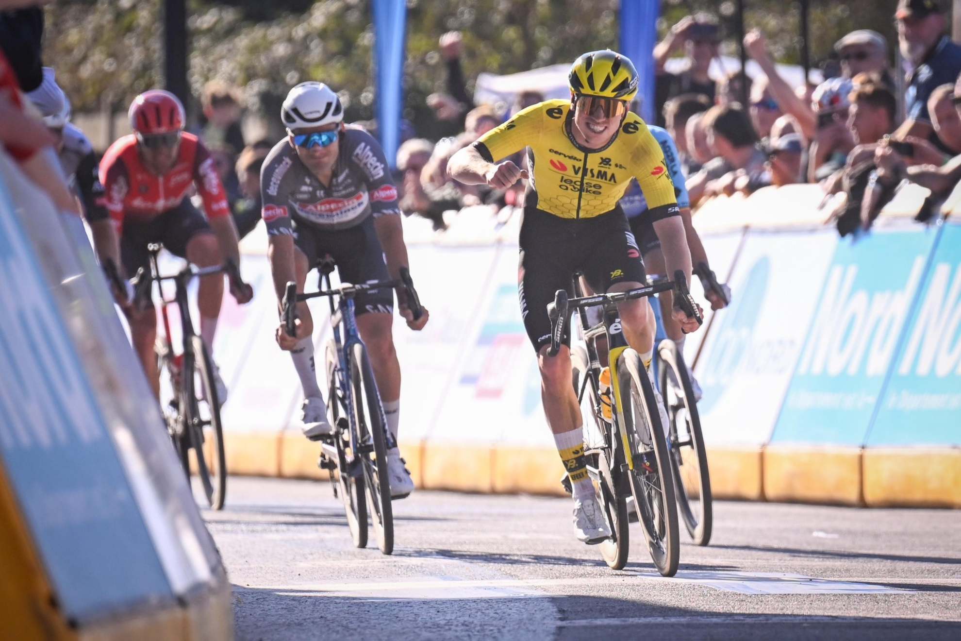 Matthew Brennan, de solo 19 años, se lleva el Gran Premio de Denain